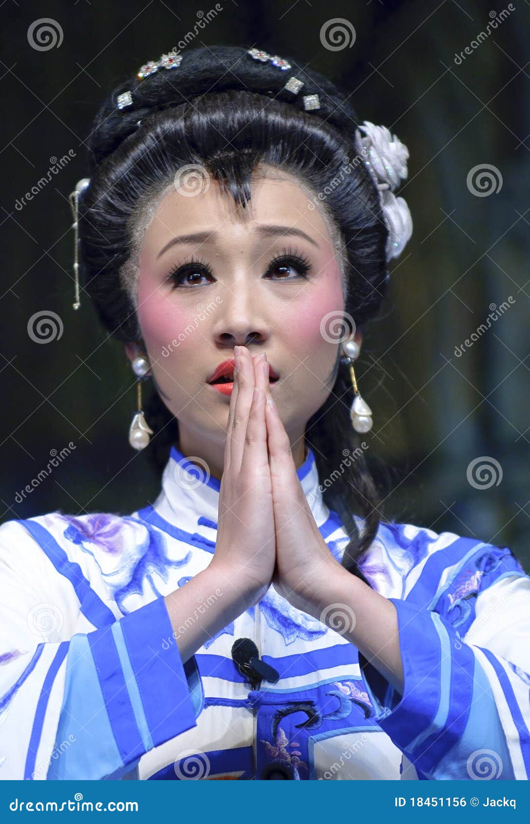 Pretty Chinese Opera Actress Editorial Photo - Image of dance, makeup ...