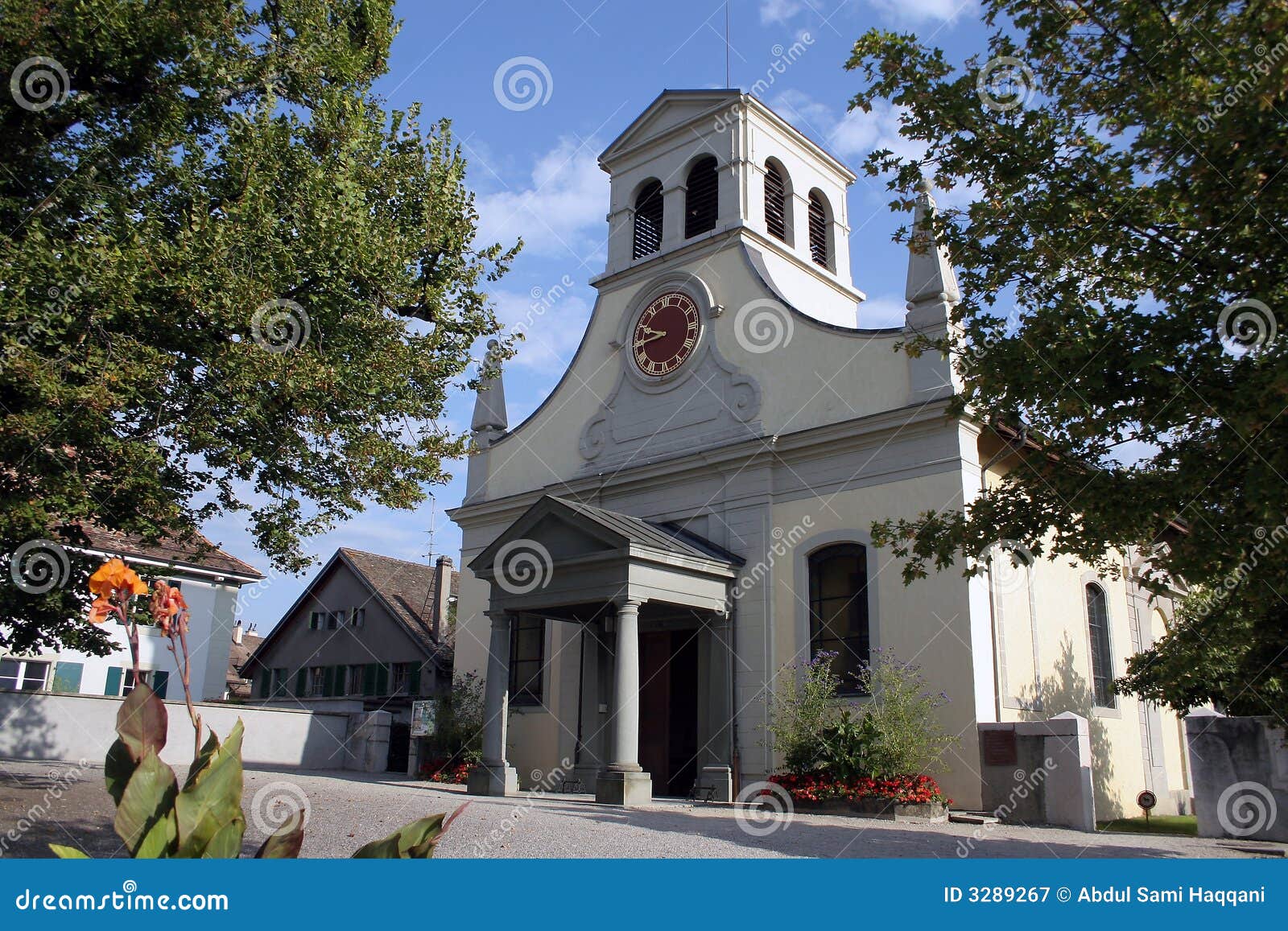 Pretty church stock image. Image of architecture, plant - 3289267