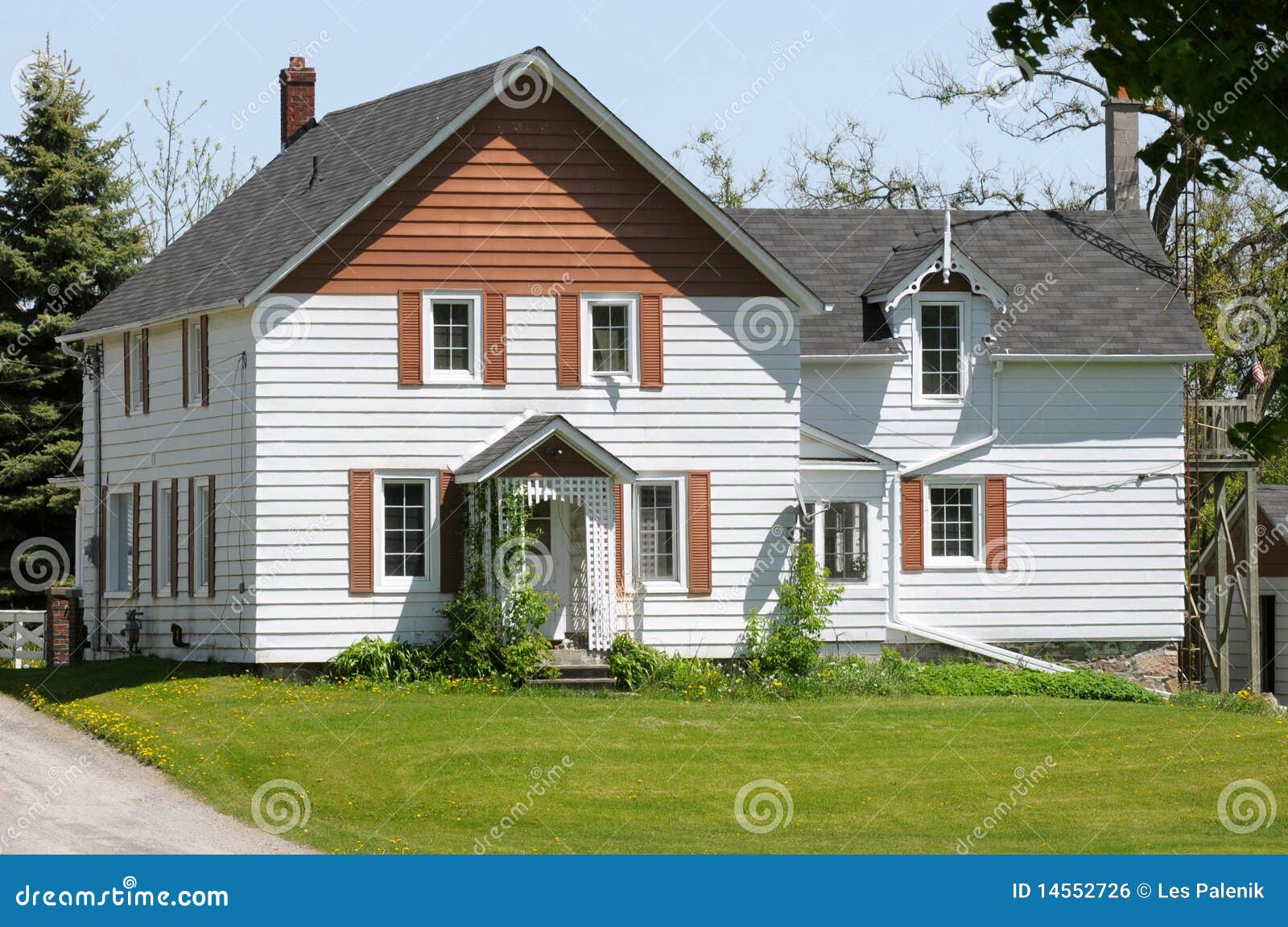 Pretty Farm House in the Country Stock Photo - Image of blue, shutters ...