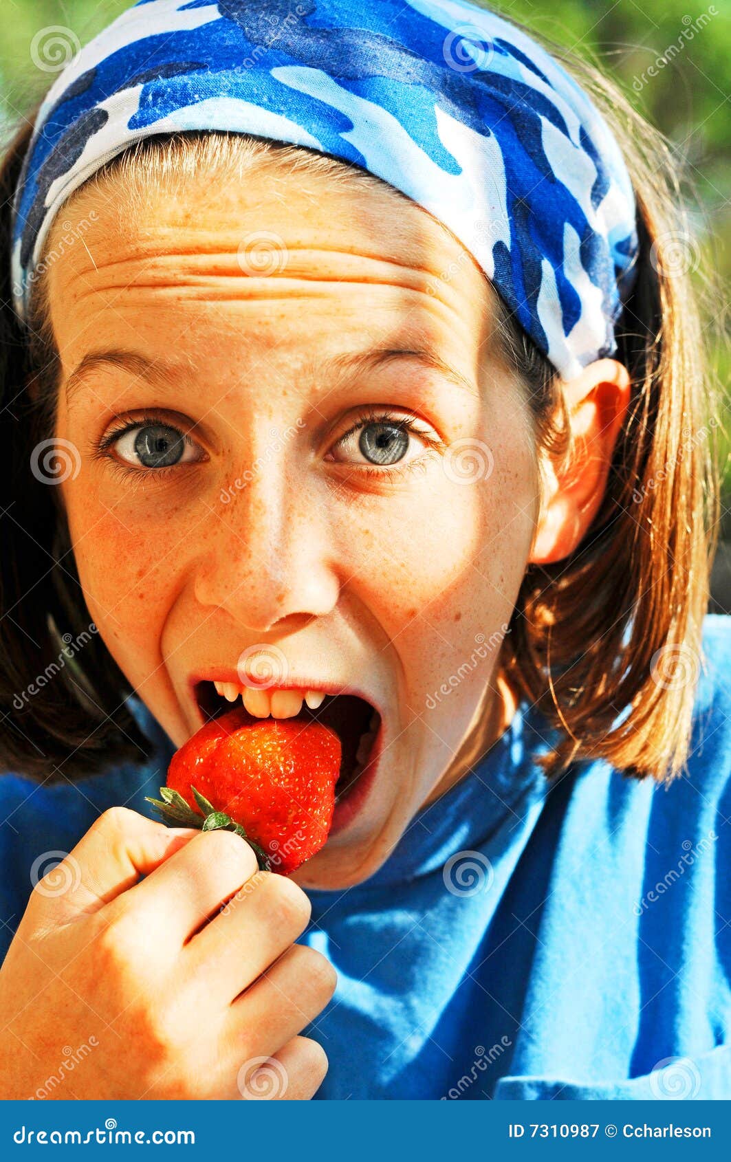 Pretty Girl Eating Strawberry Stock Image - Image of childhood ...