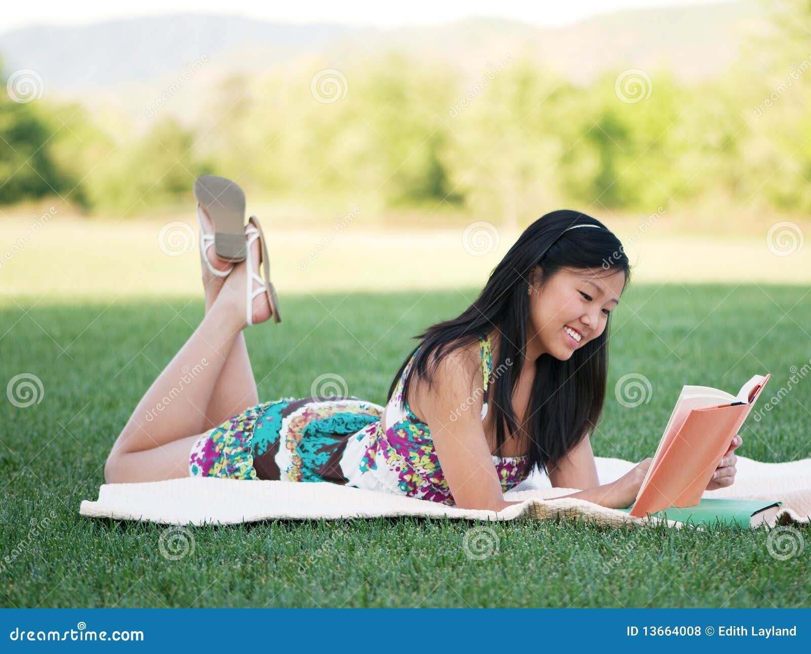 Pretty Girl Reading in the Park Stock Photo - Image of read, young ...