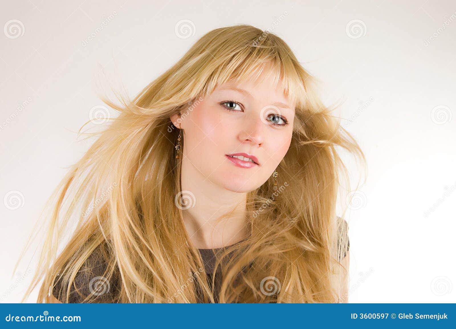 953,239 Pretty Girl Studio Portrait Stock Photos - Free & Royalty-Free ...