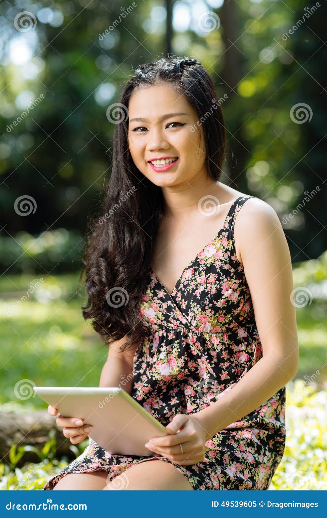 Pretty girl with tablet stock image. Image of outdoors - 49539605