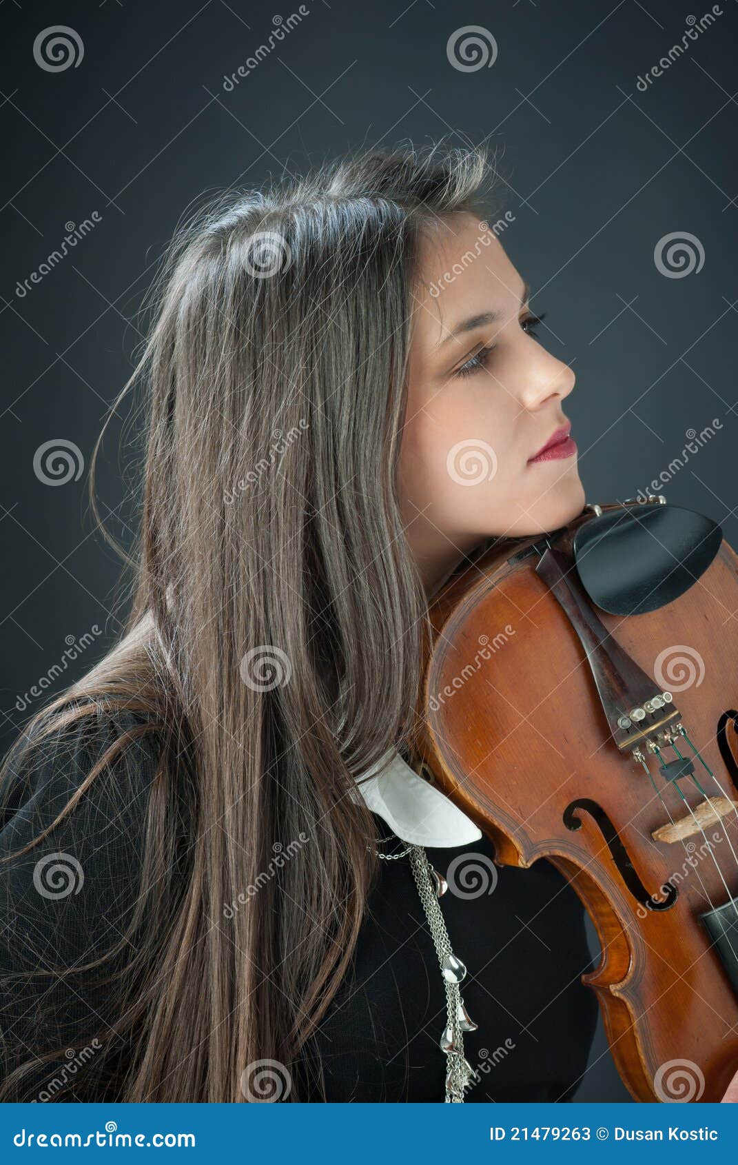 Pretty girl with violin stock image. Image of solo, musician - 21479263