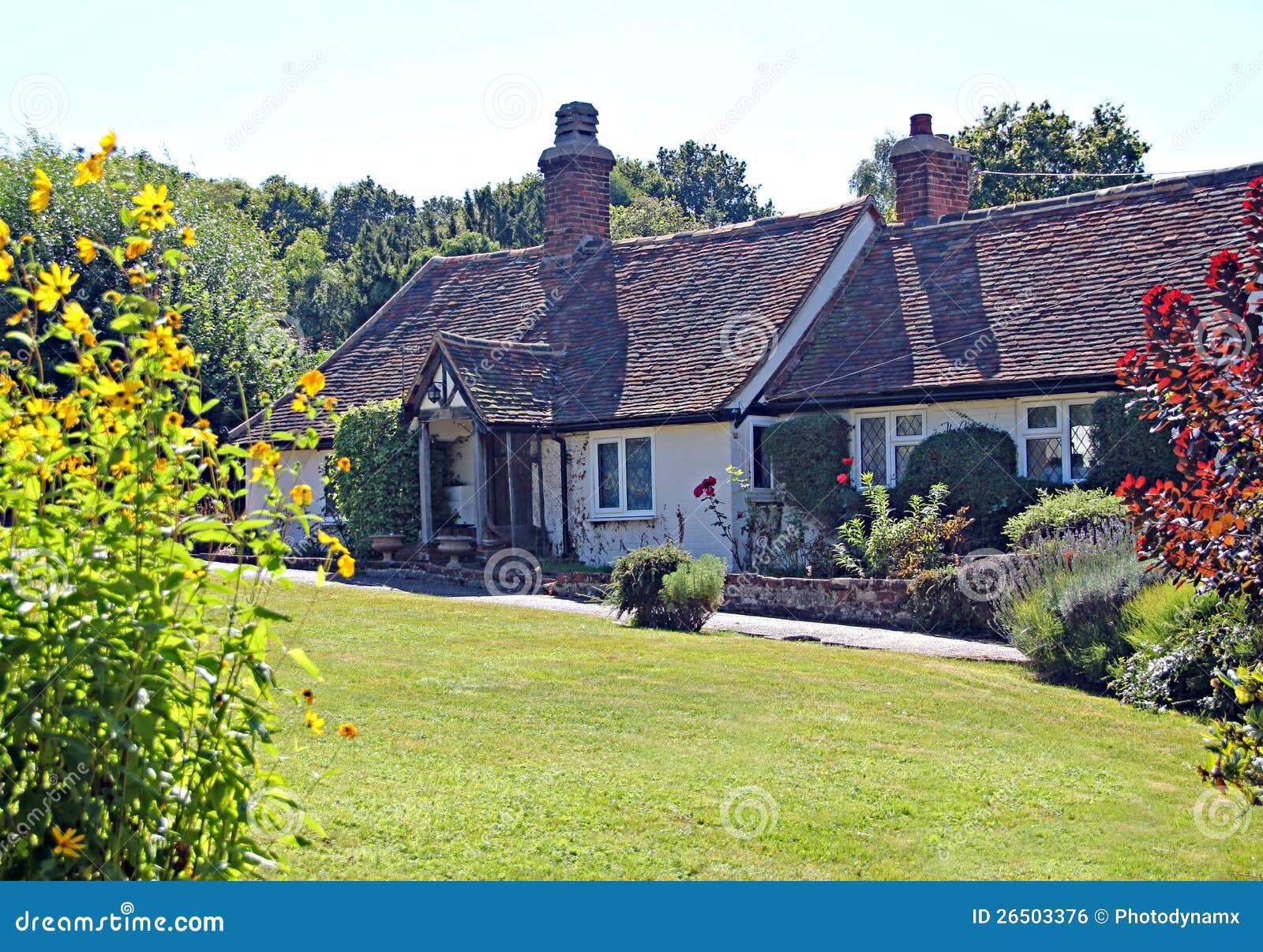 Pretty Kent Country Cottage Stock Photo - Image of cottages, kentish ...