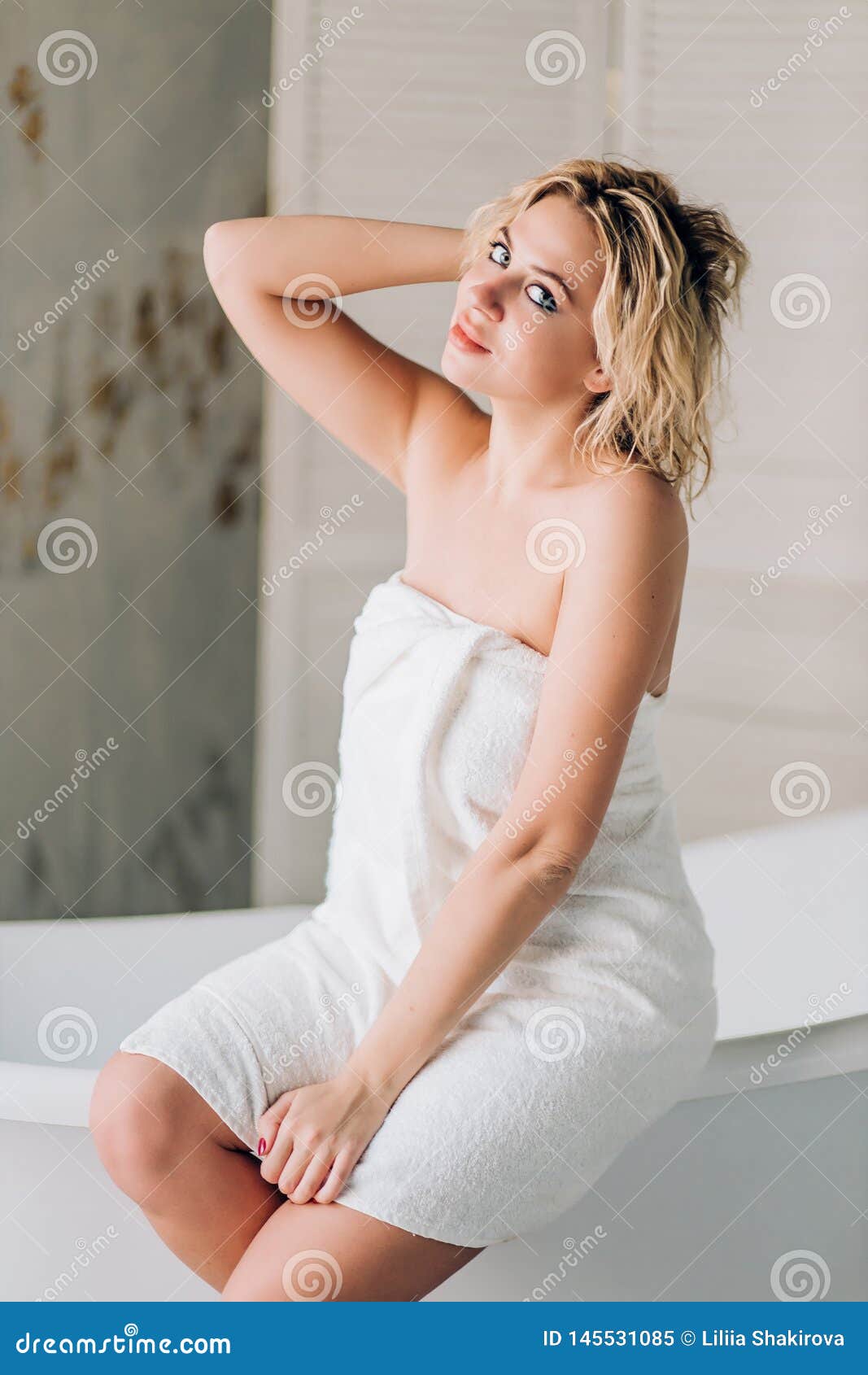 Pretty Slim Caucasian Woman In Bathroom Stock Image Image Of Bathroom