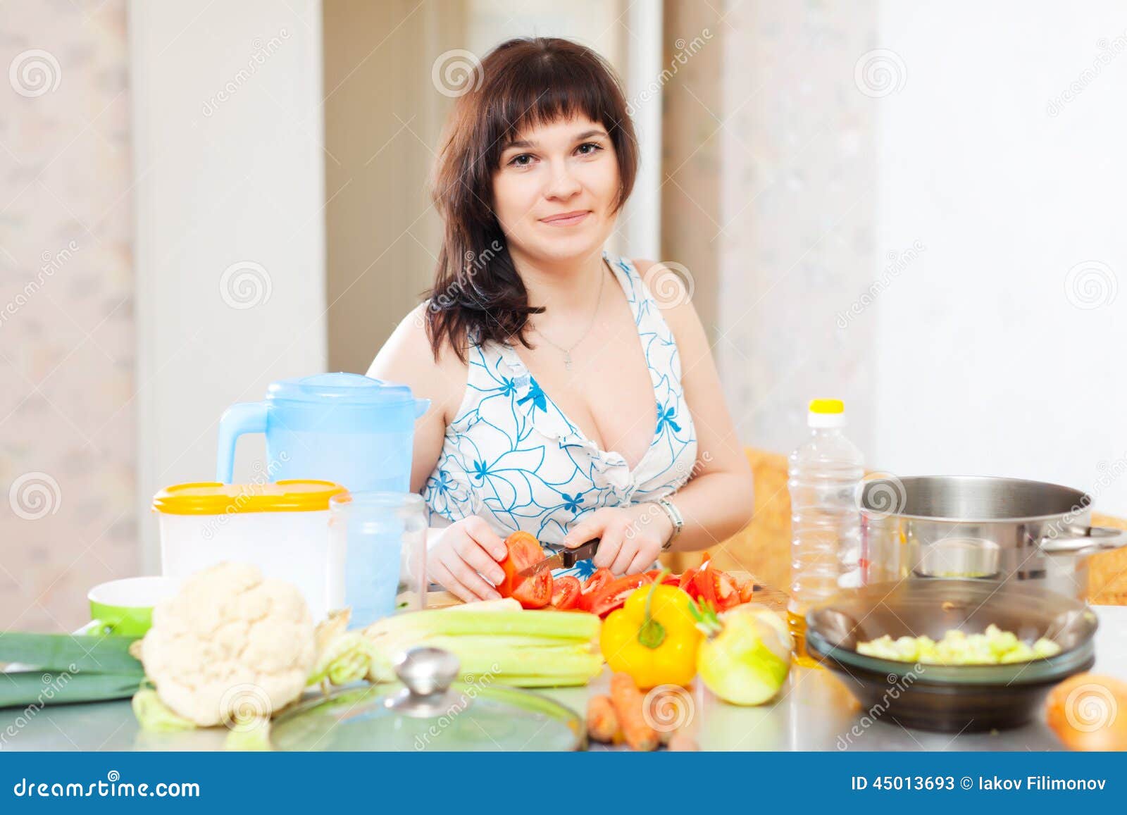 Pretty Woman Cooking the Vegetables Stock Image - Image of beauty ...
