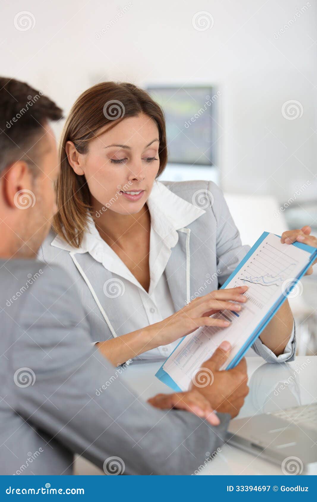 Pretty Woman Explaining Graphs To Manager Stock Photos - Free & Royalty ...