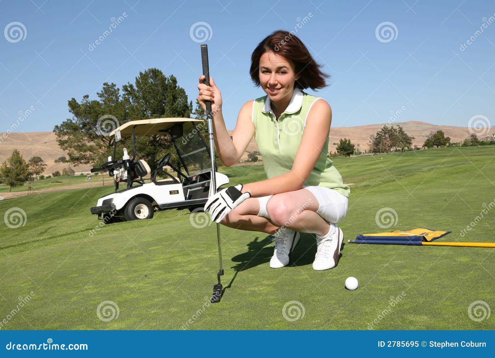 Pretty Woman Golfing stock image. Image of athletic, beauty - 2785695