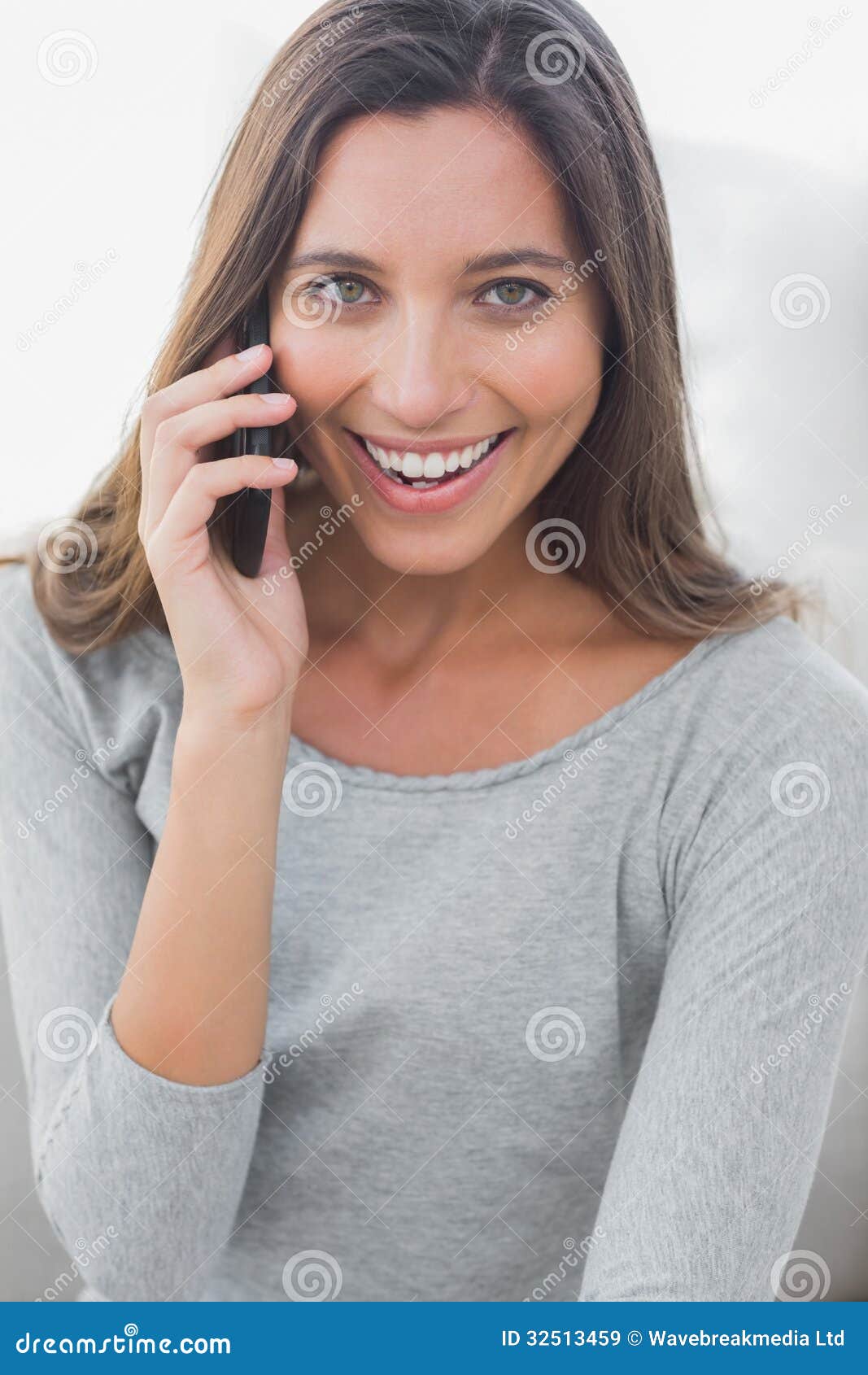 Pretty Woman Laughing While She Is On The Phone Stock Image Image Of Indoors Domicile 32513459