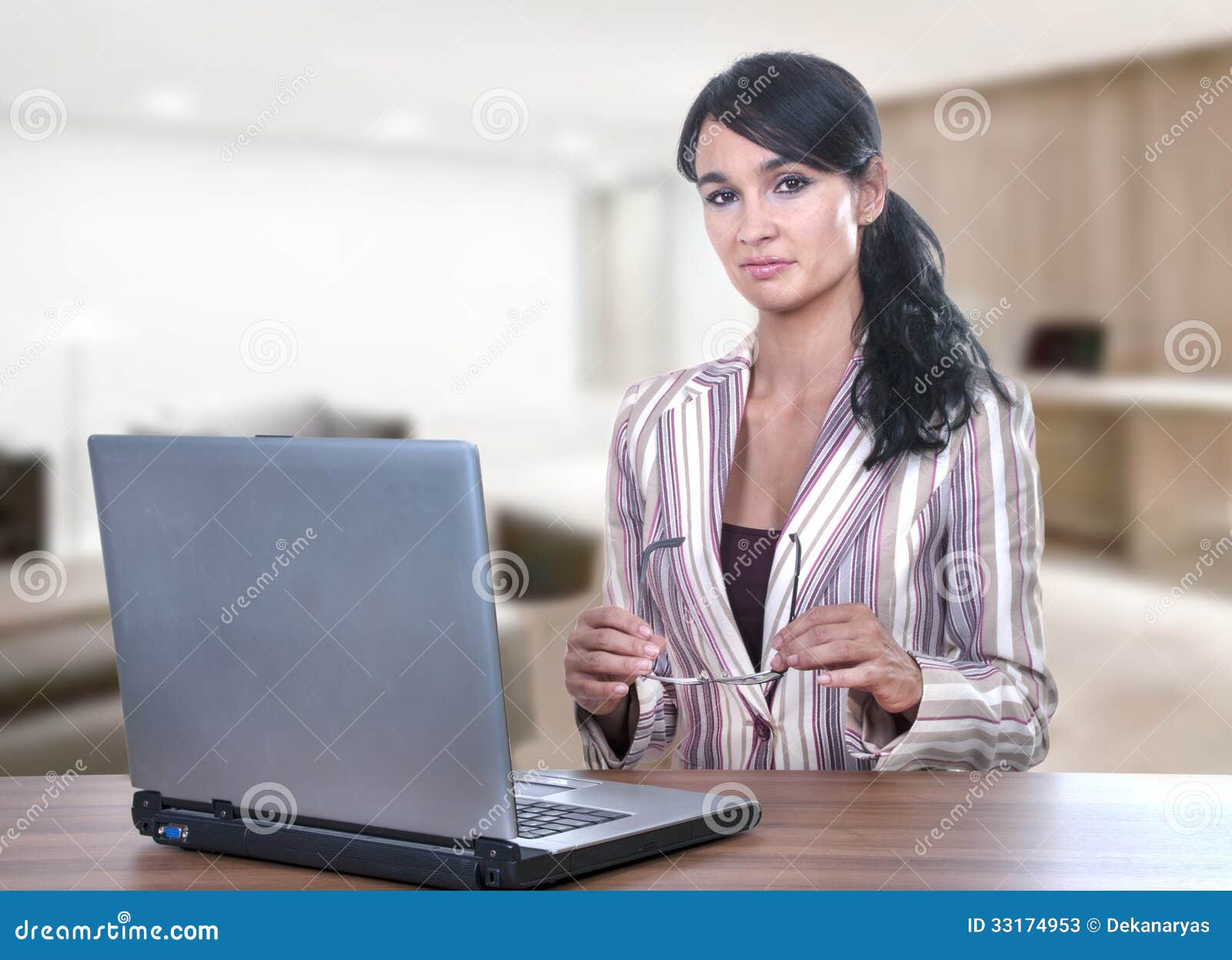 Pretty young office worker stock image. Image of attractive - 33174953