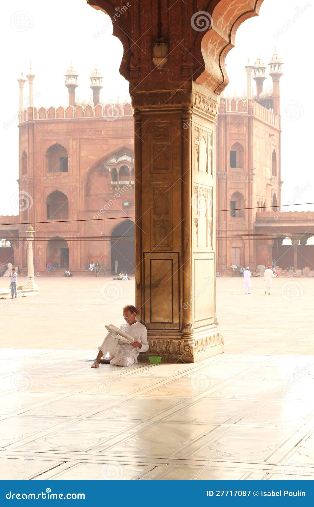 Priest in mosque editorial photography. Image of arab - 27717087