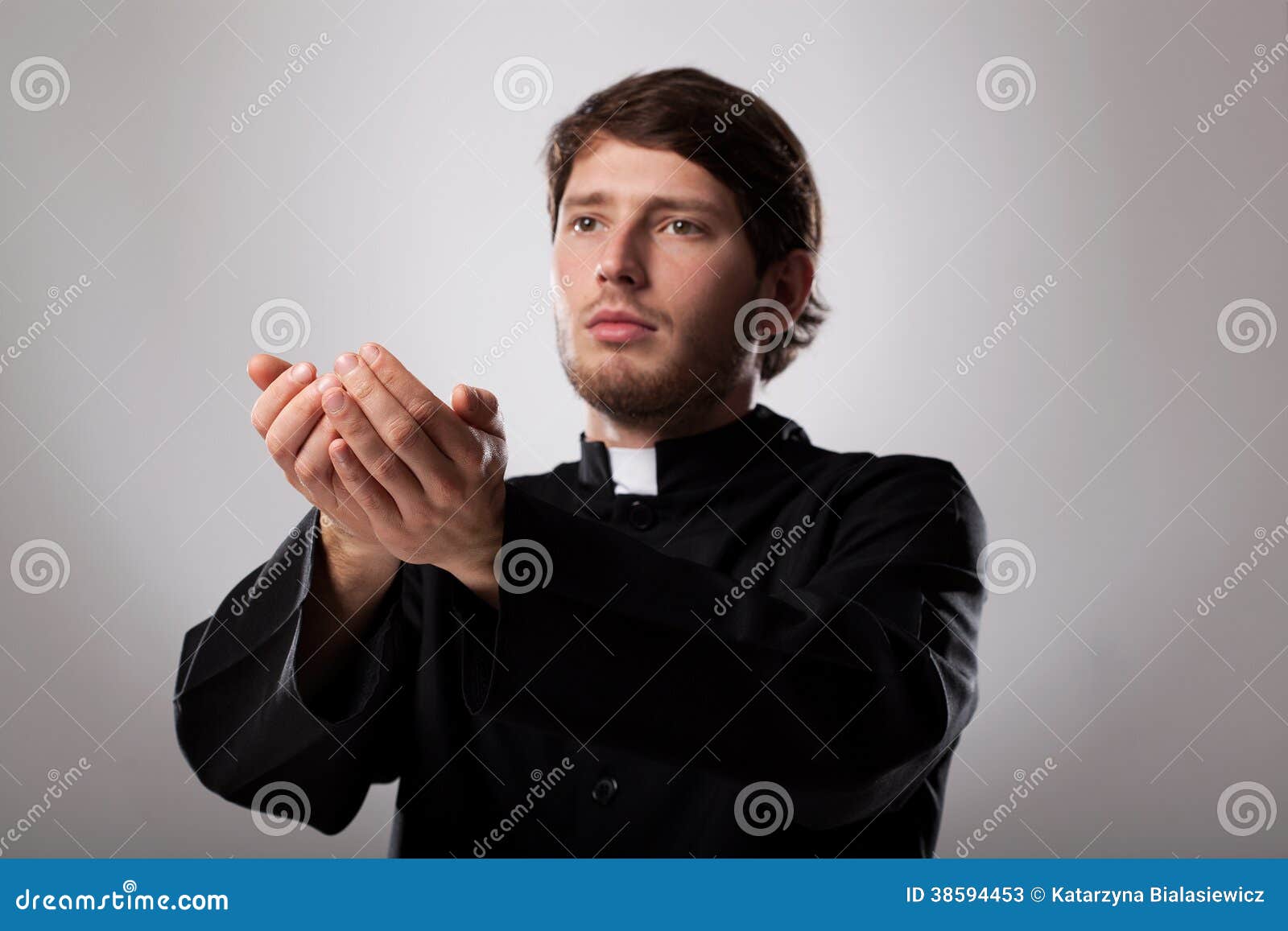 Priest is Preaching a Sermon Stock Image - Image of prayer, bless: 38594453