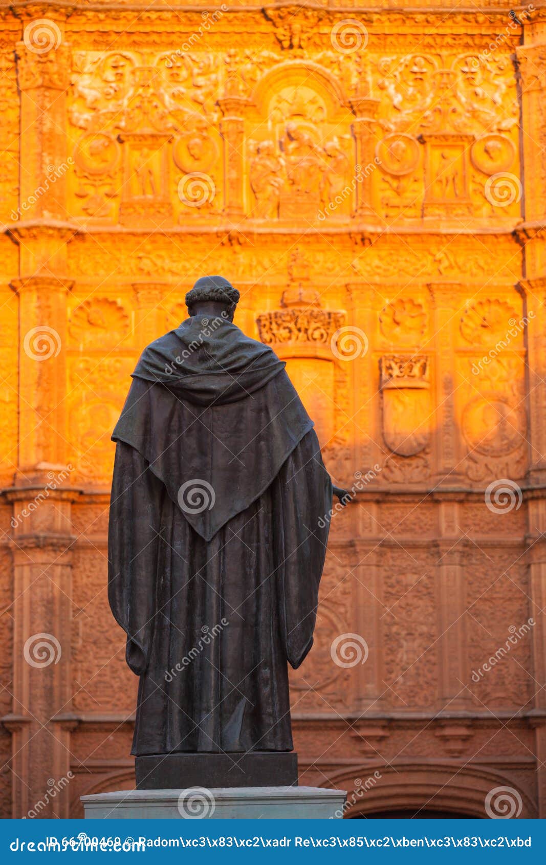 The Priest Statue in Front of the New Cathedral of Salamanca Stock ...