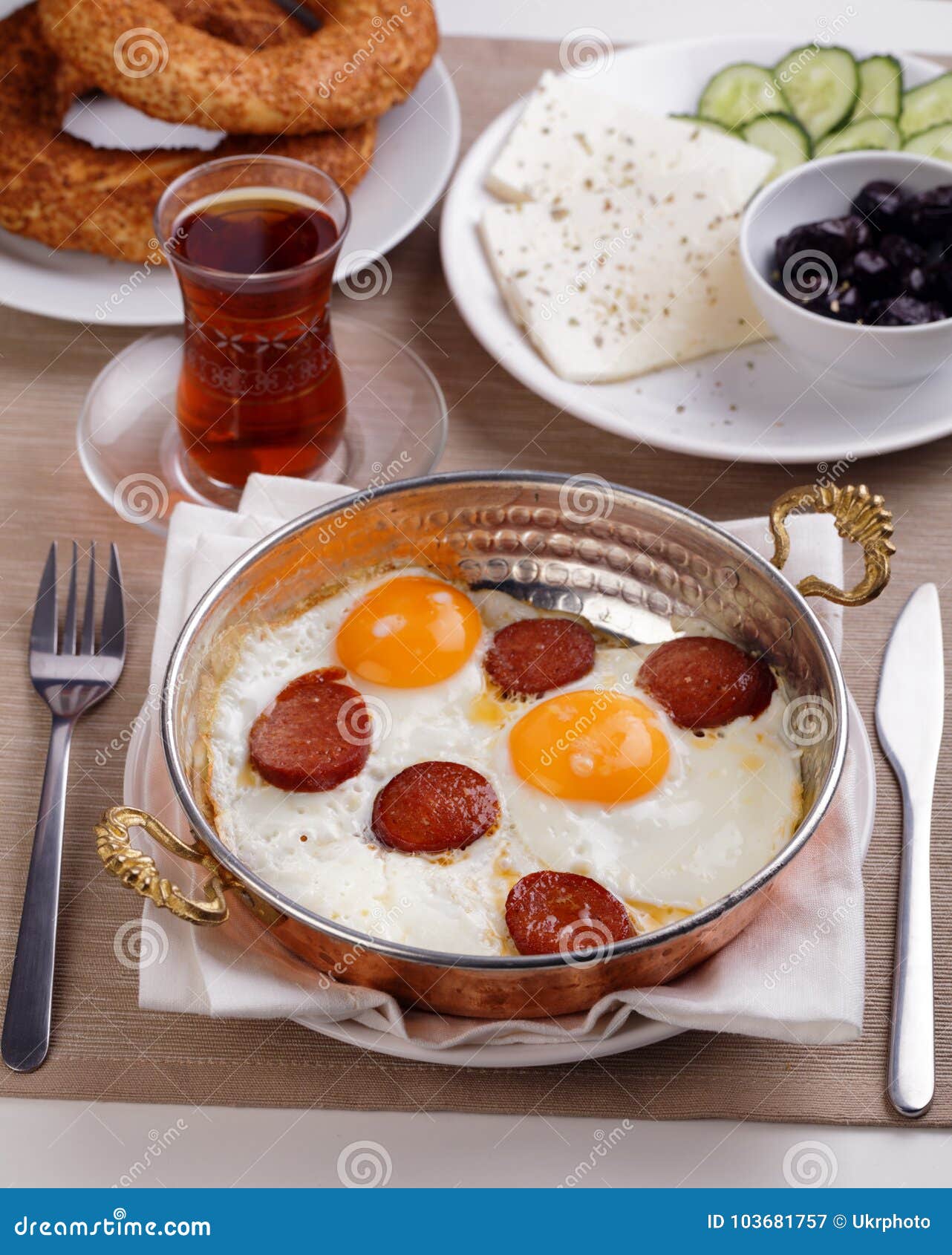 Prima colazione turca immagine stock. Immagine di orientale - 103681757