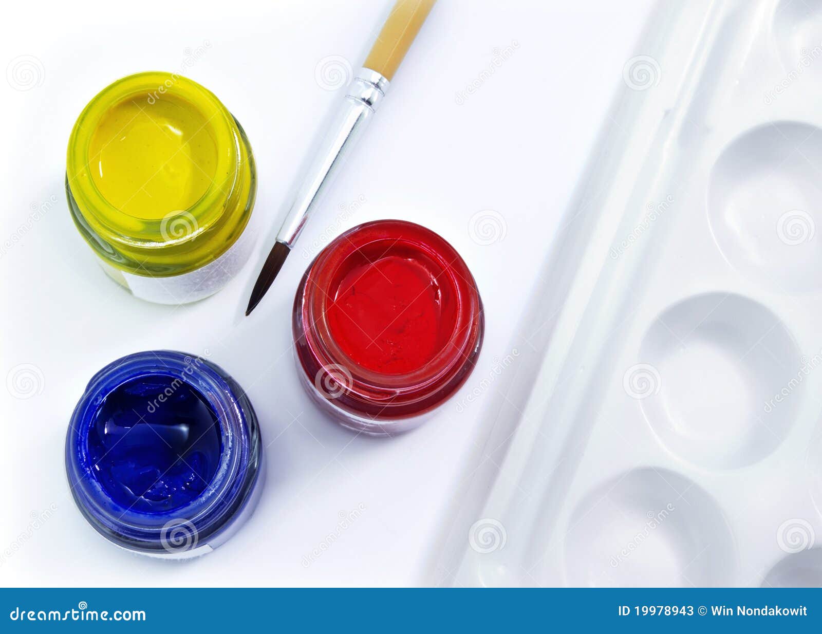 Primary color stock image. Image of paintbrush, blend - 19978943