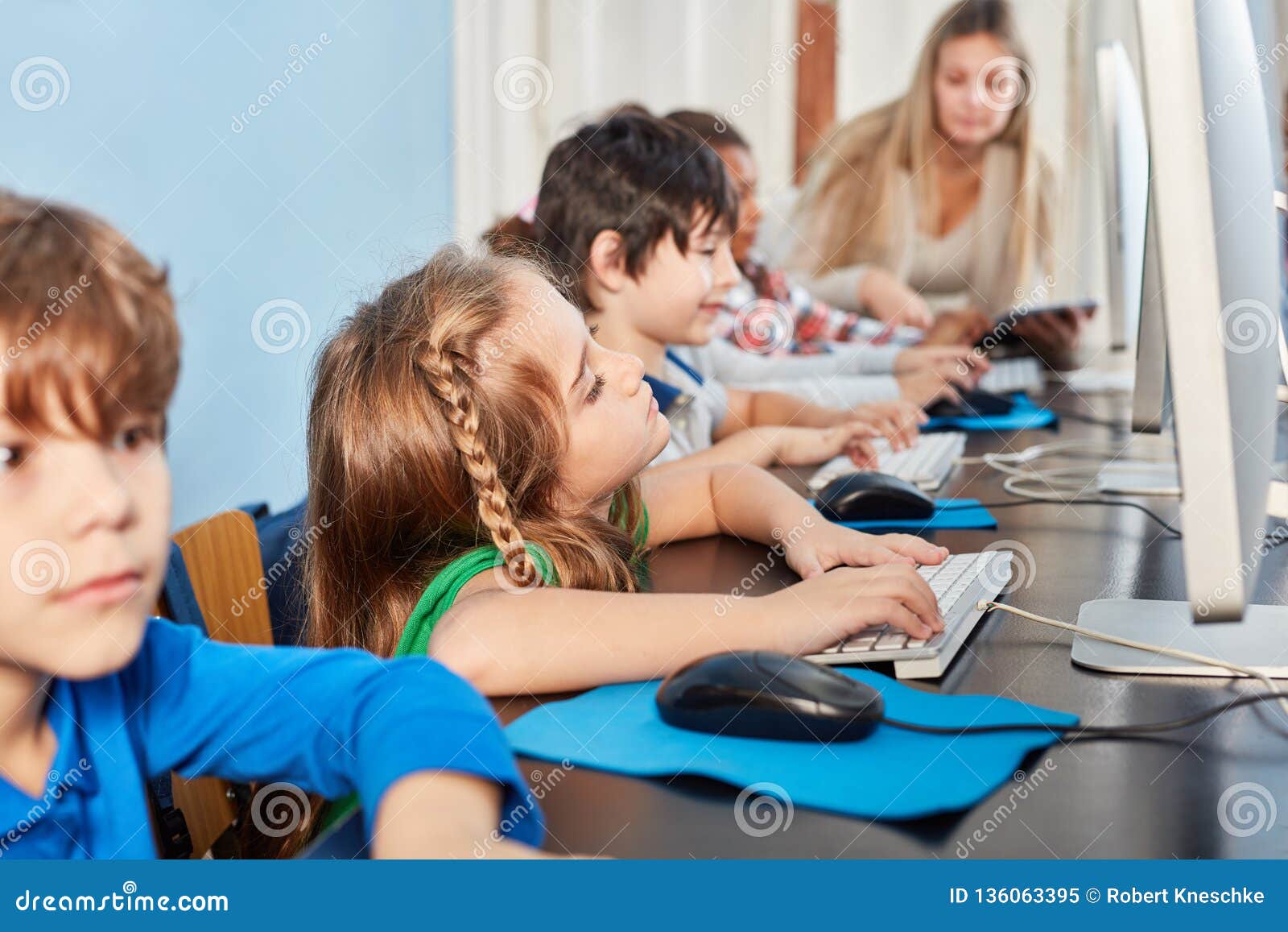 Children of Elementary School at the Computer Stock Image - Image of ...
