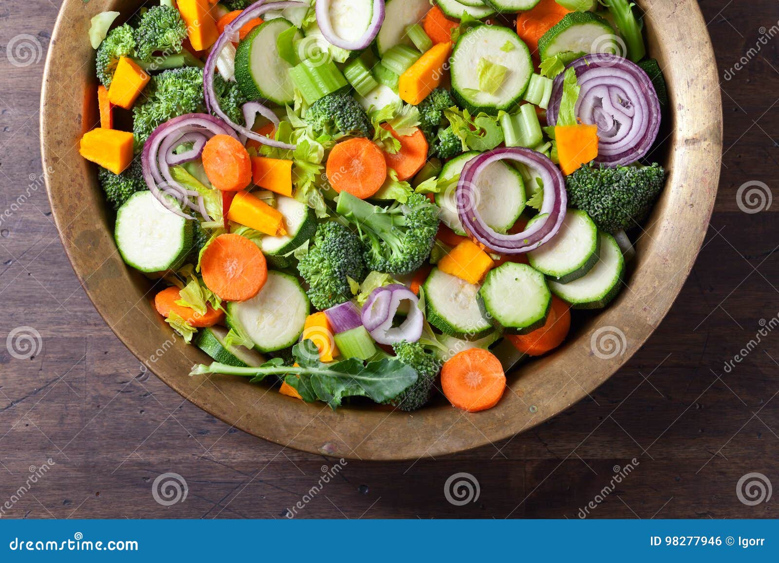 Primer De Verduras Crudas Cortadas Foto de archivo - Imagen de maduro ...