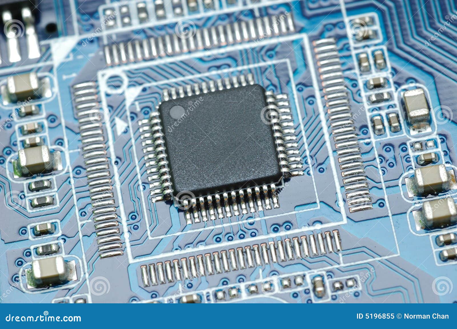 Primer del microprocesador imagen de archivo. Imagen de azul - 5196855