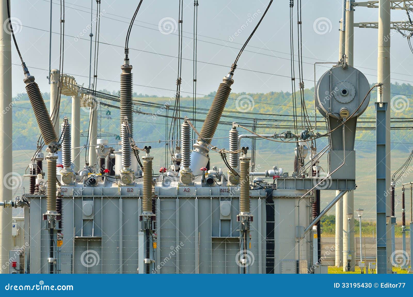 Primer Del Transformador De Poder Foto de archivo - Imagen de color ...