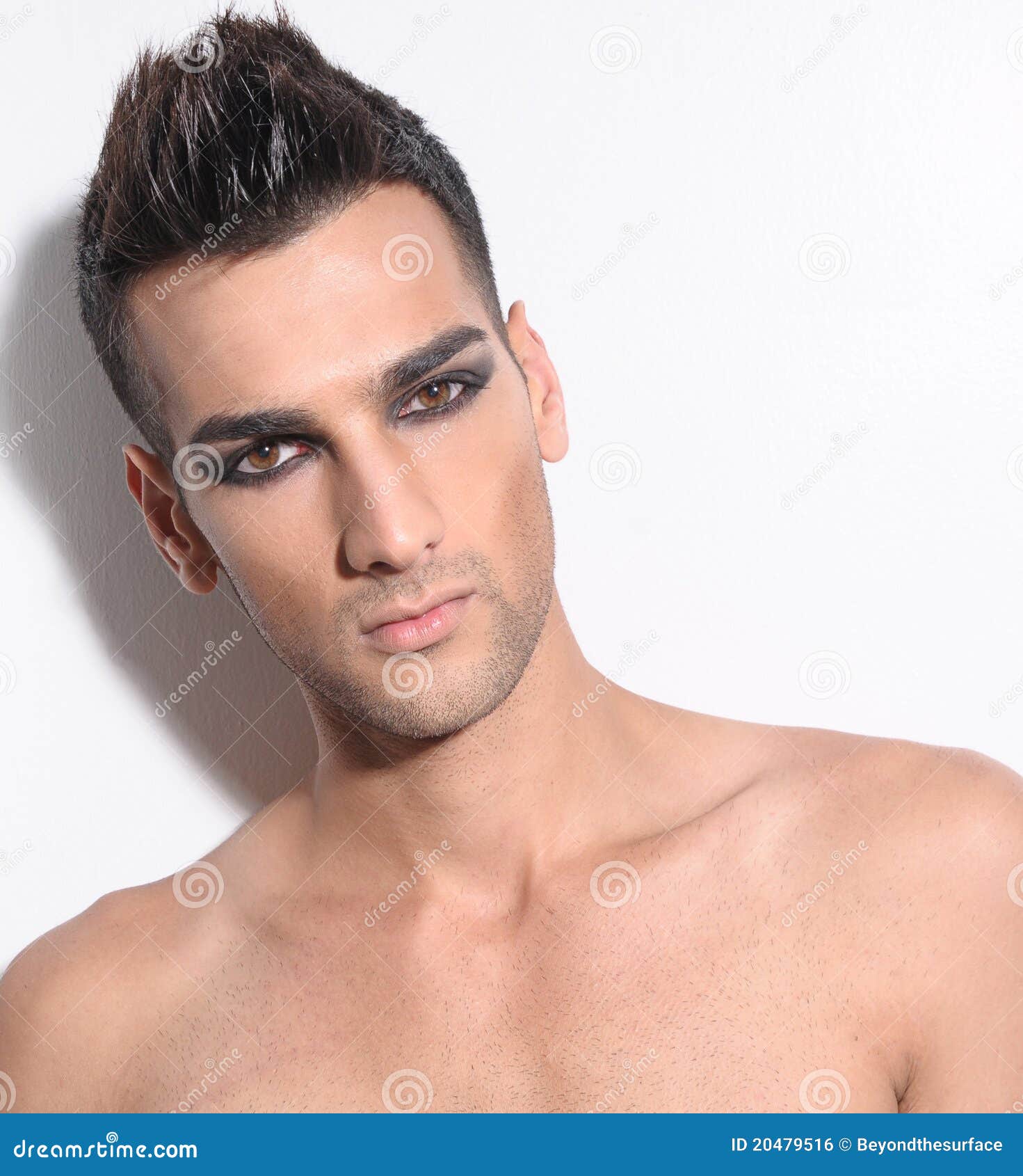 Primer modelo foto de archivo. Imagen de androginia, oscuro - 20479516