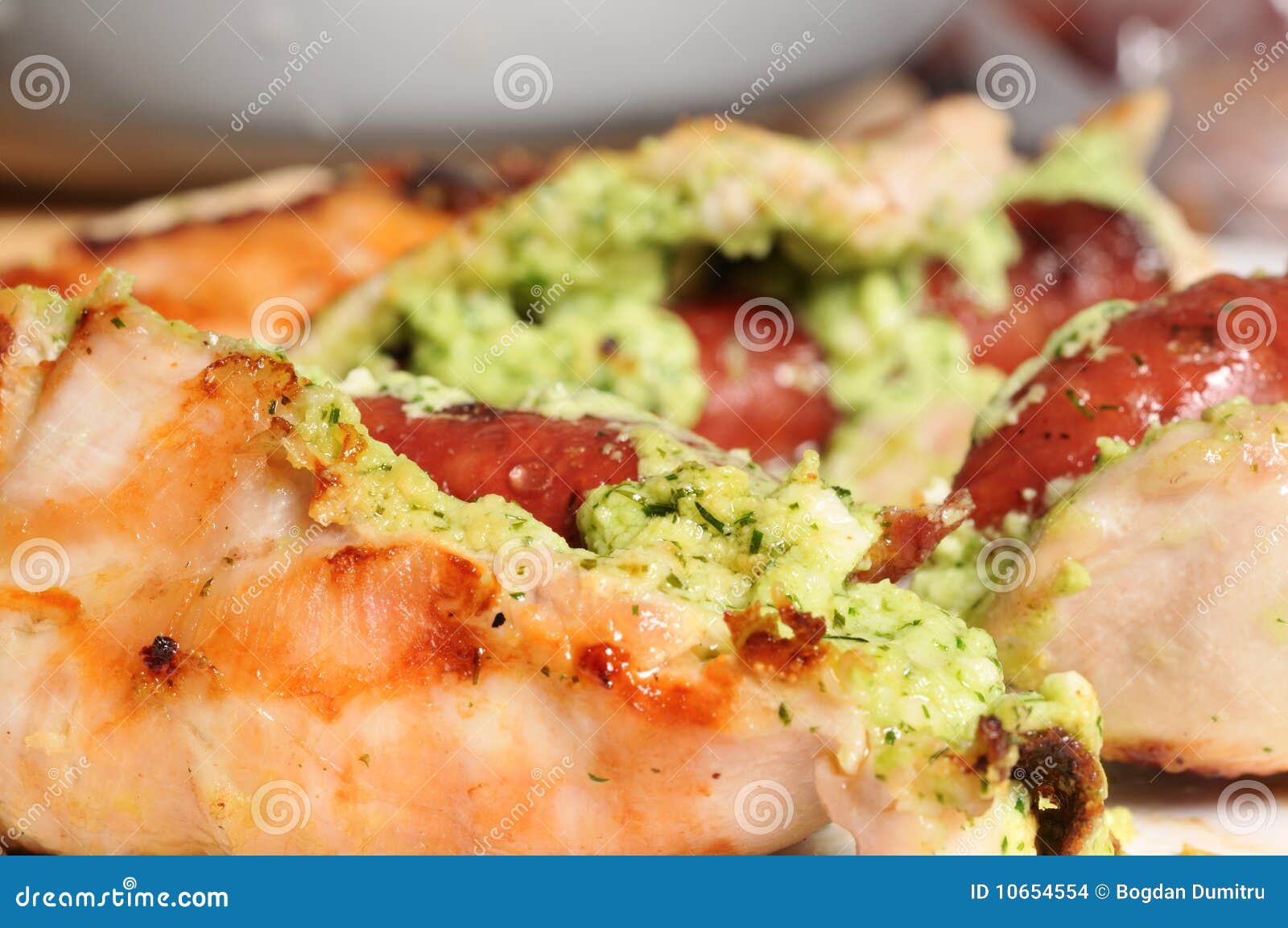 Primer Relleno Del Pecho De Pollo Foto de archivo - Imagen de asador ...