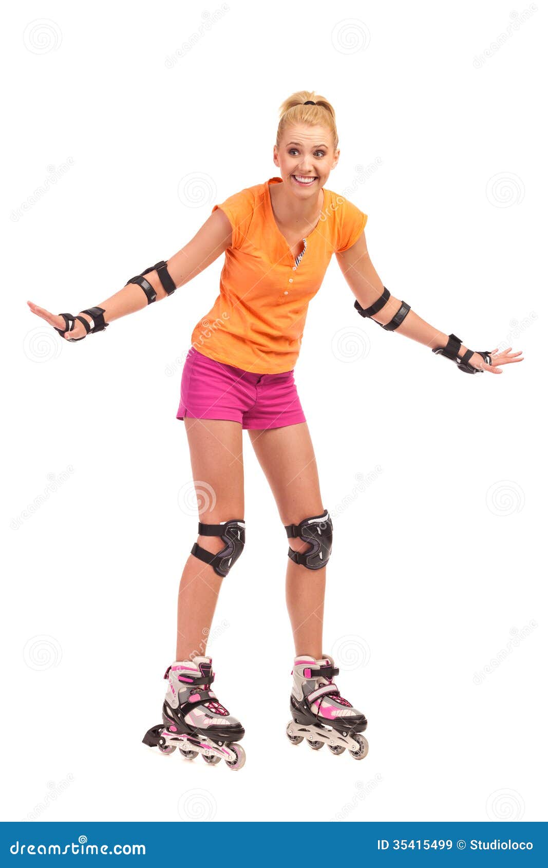 Primera Vez En Rollerblade. Imagen de archivo - Imagen de completo ...