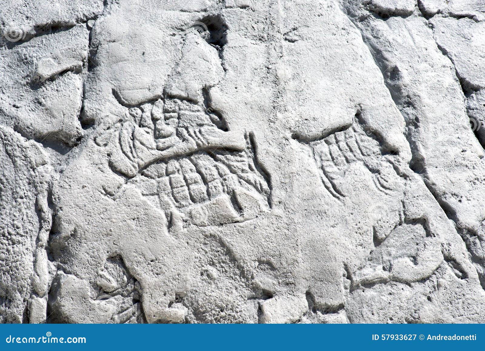 Primitive Artwork on a Rock Stock Image - Image of stone, drawing: 57933627