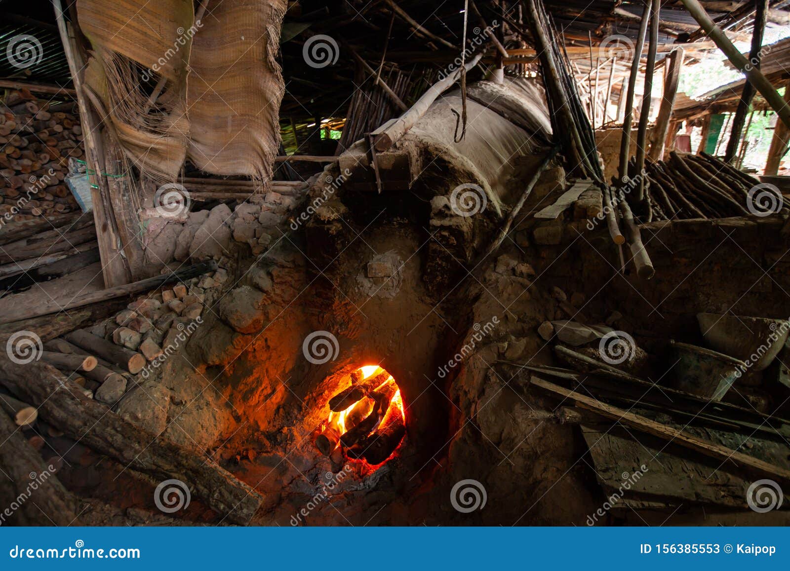 Primitive Technology, Termite Clay Kiln Stock Image - Image of ...
