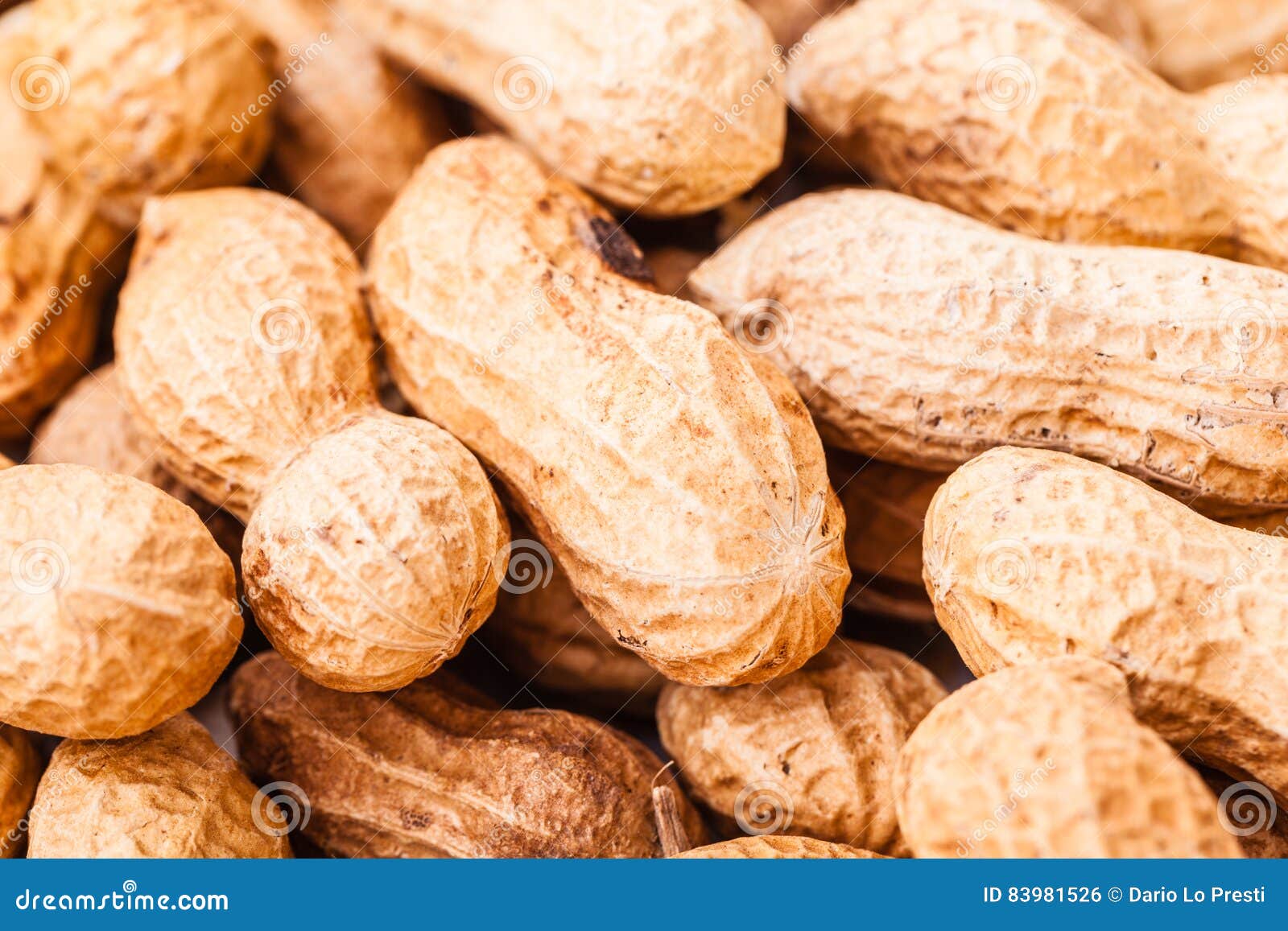 Primo Piano Del Mucchio Delle Arachidi Fotografia Stock - Immagine di ...