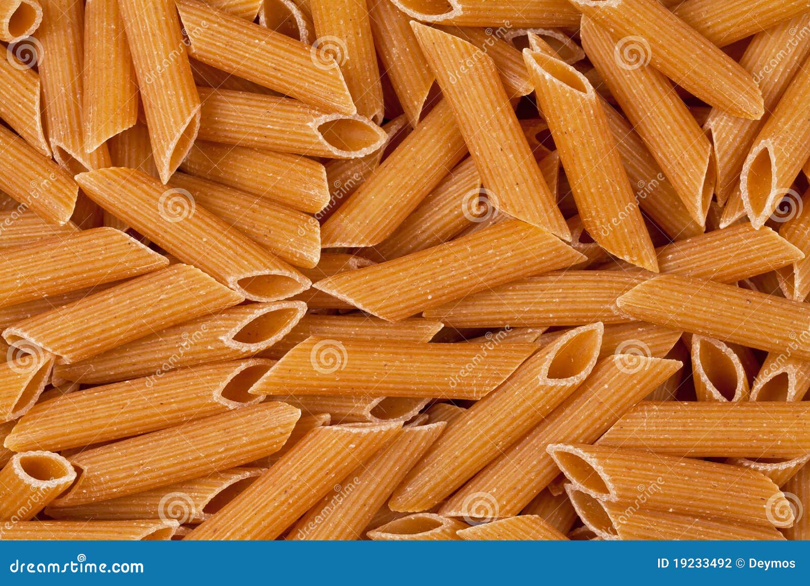 Primo Piano Della Pasta Cruda Del Grano Intero Fotografia Stock ...