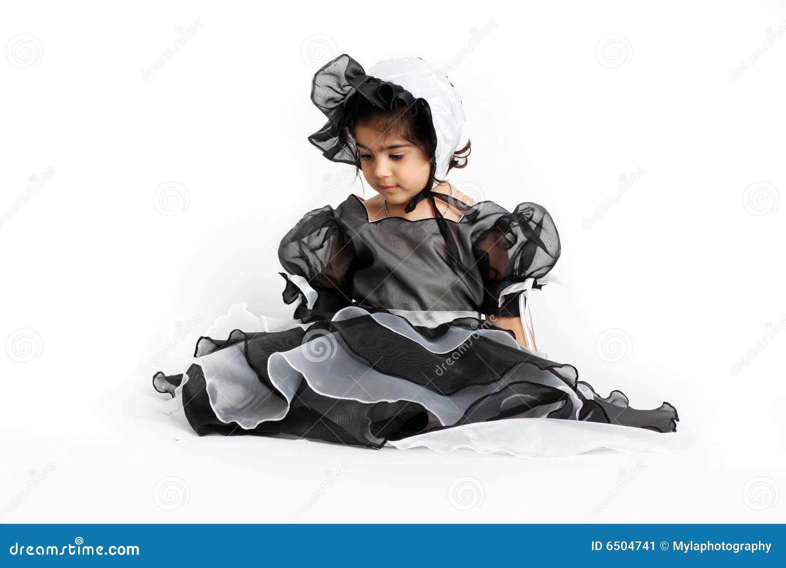 Princess dress and bonnet stock image. Image of eyes, girl - 6504741