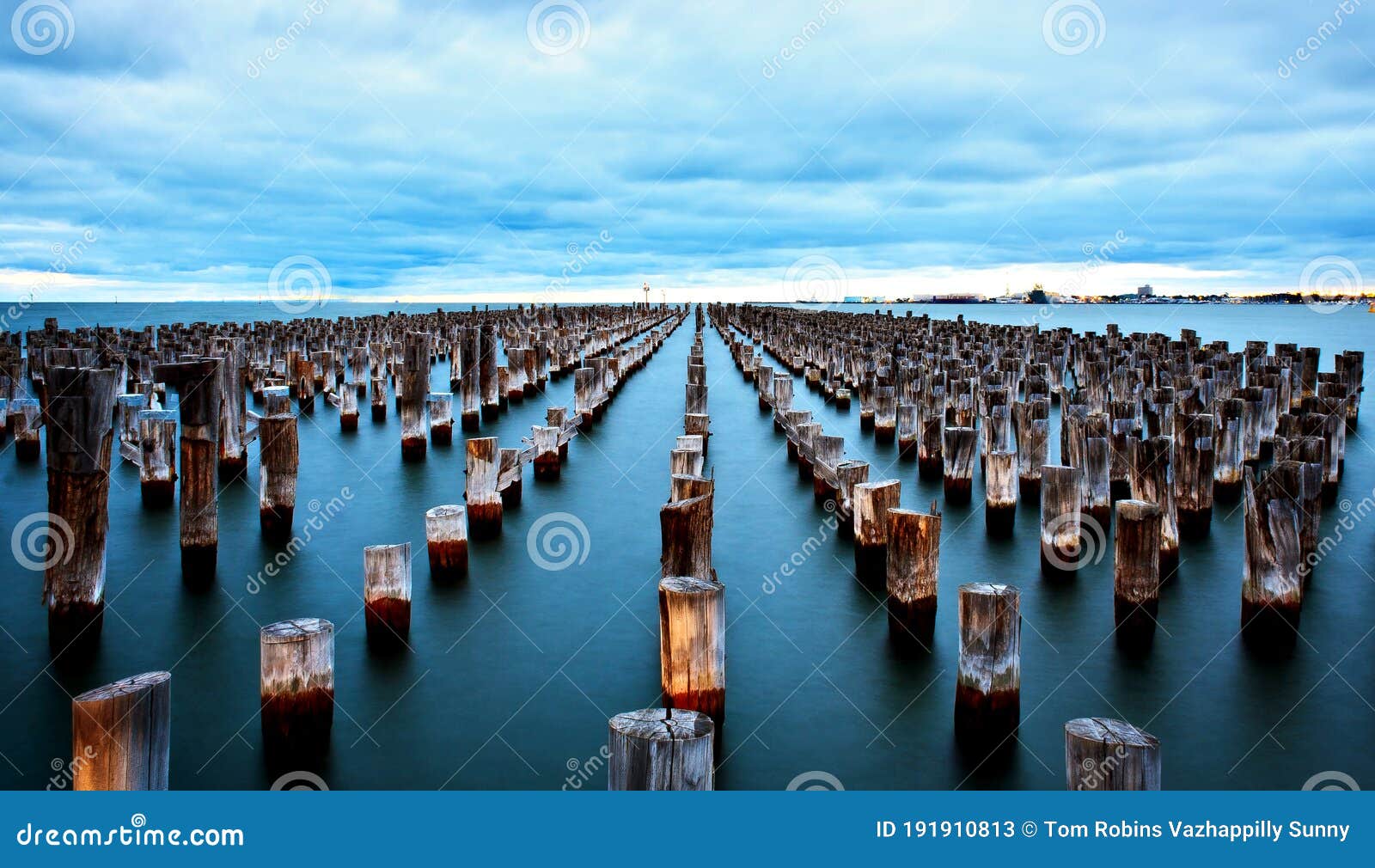 Princess Pier at Port Melbourne Stock Image - Image of pole, dock ...