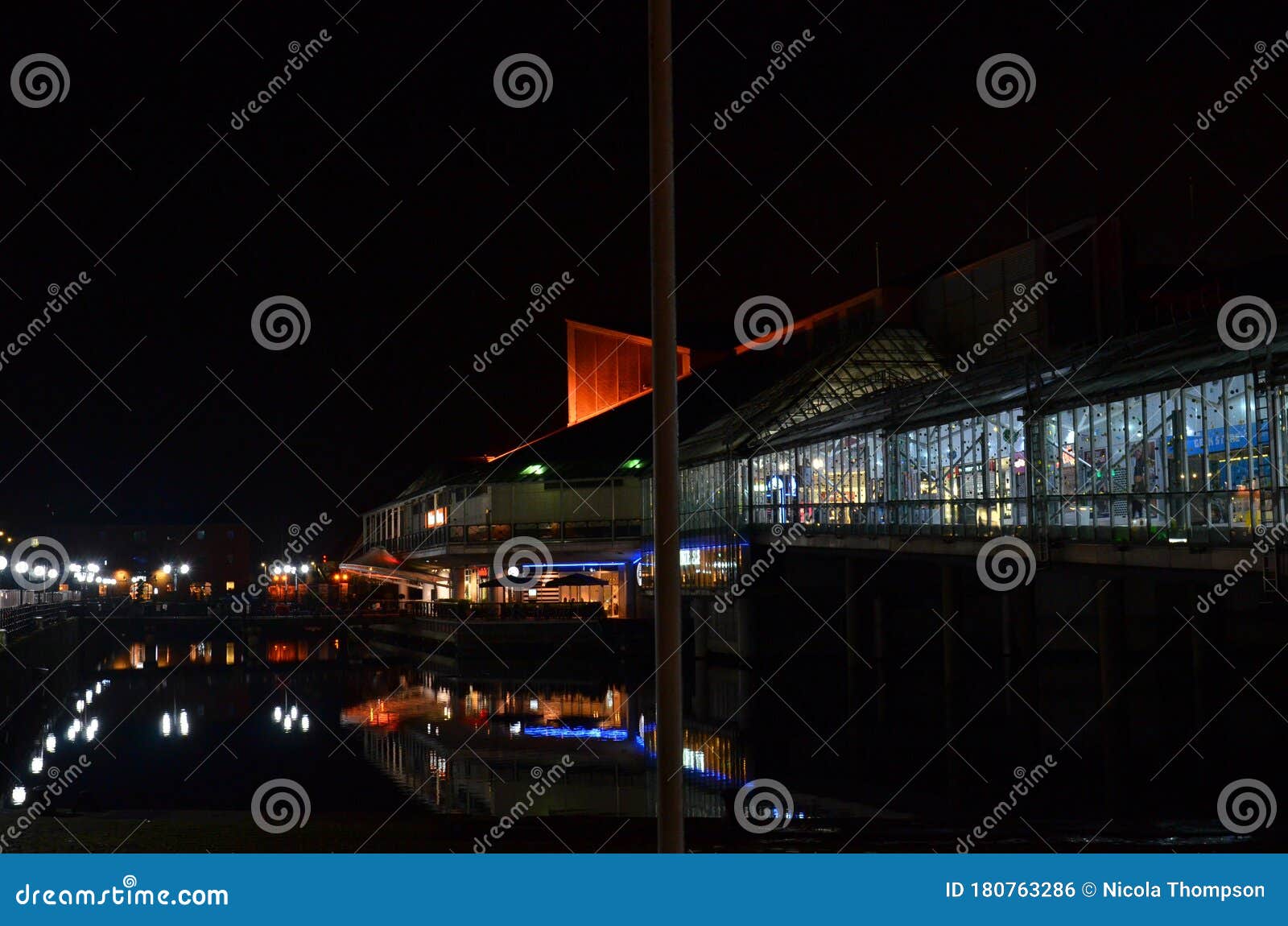 Princess Quay stock photo. Image of nightime, kingstonuponhull - 180763286