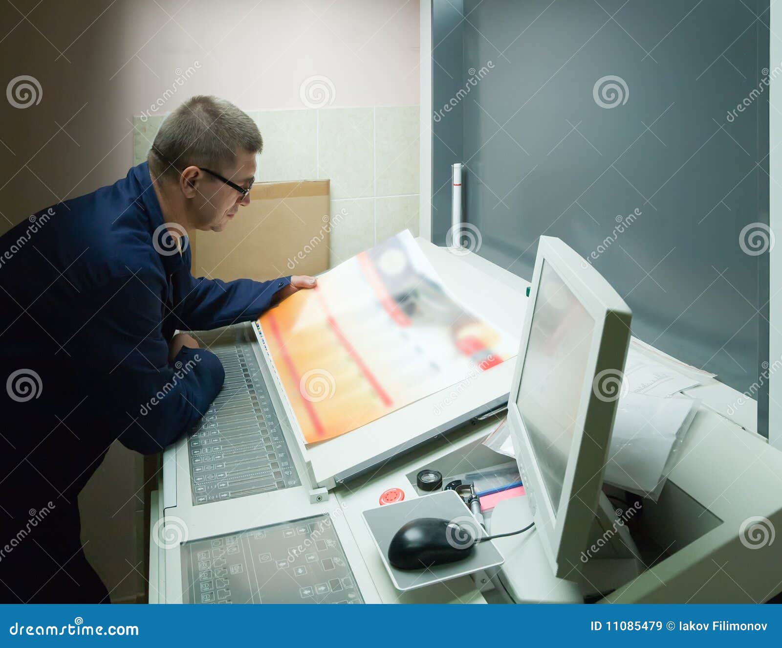 Printer Checking a Print Run Stock Image - Image of industry, office ... Printer Checking a Print Run Stock Image - Image of industry, office ...