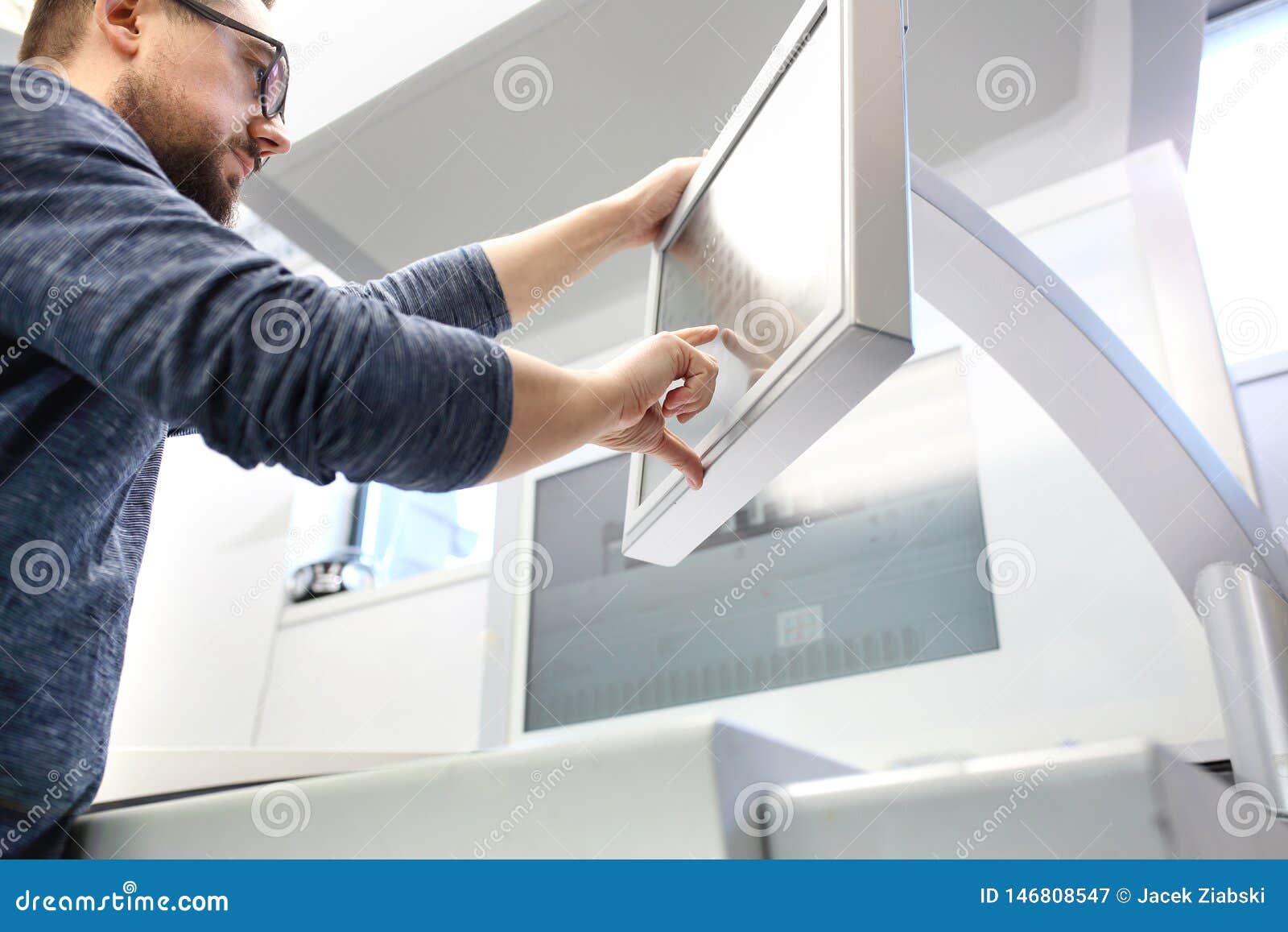 The Printer Supports the Control Panel, Supervises the Printing Proces ...