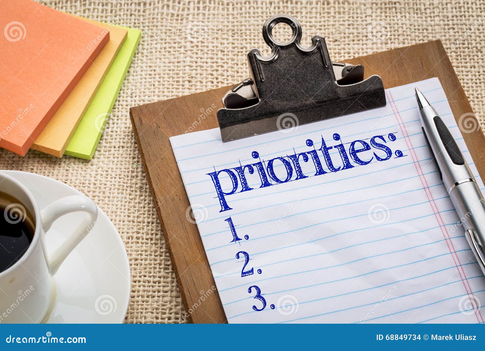 Prioriteitenlijst Op Klembord Stock Foto - Image of doel, samenvatting ...