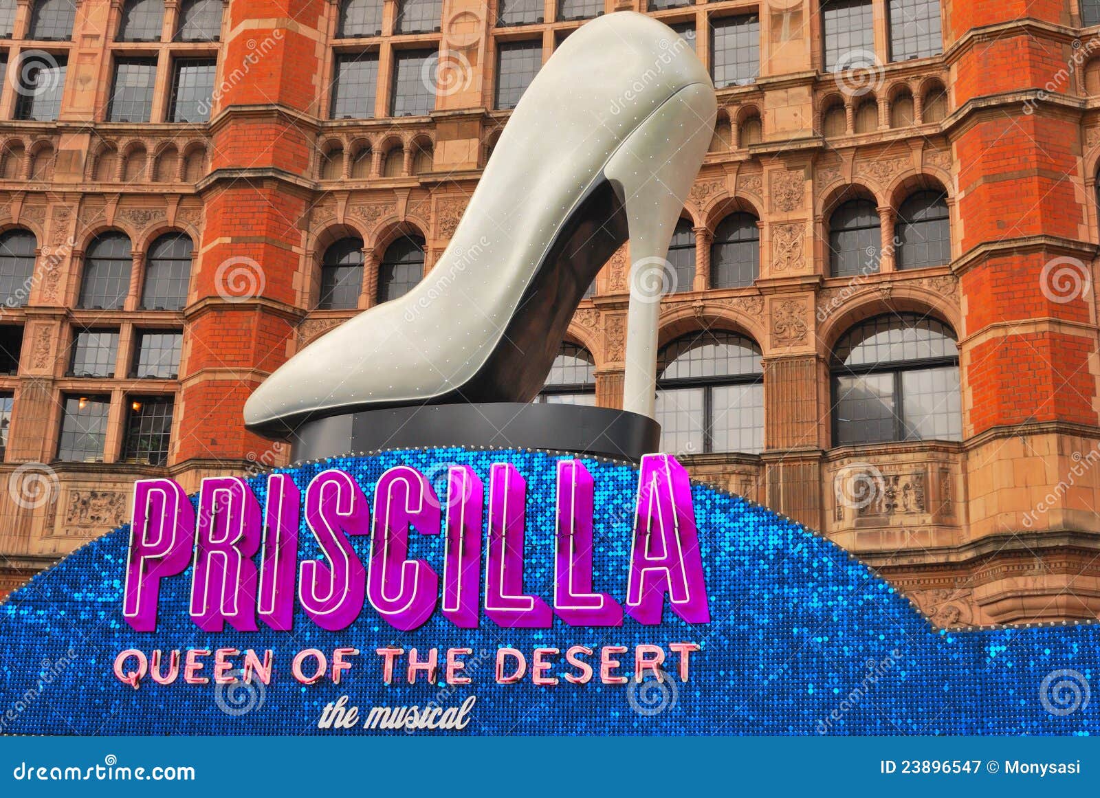 Priscilla musical photographie éditorial. Image du statue - 23896547