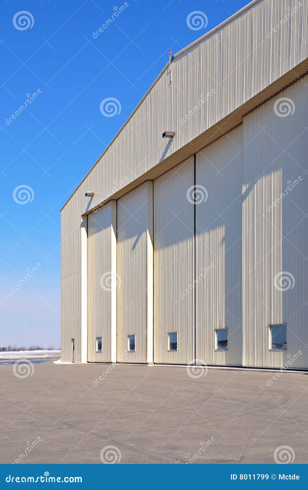 Private aircraft hanger stock image. Image of airline - 8011799