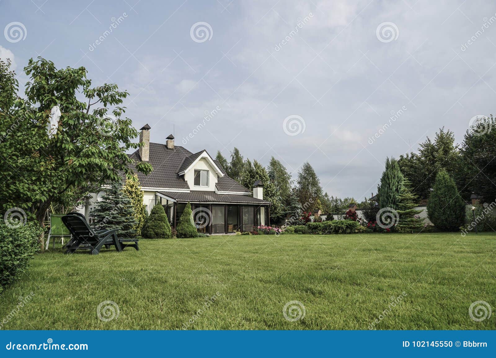 Private House and Its Garden Under Beautiful Sky Stock Photo - Image of ...