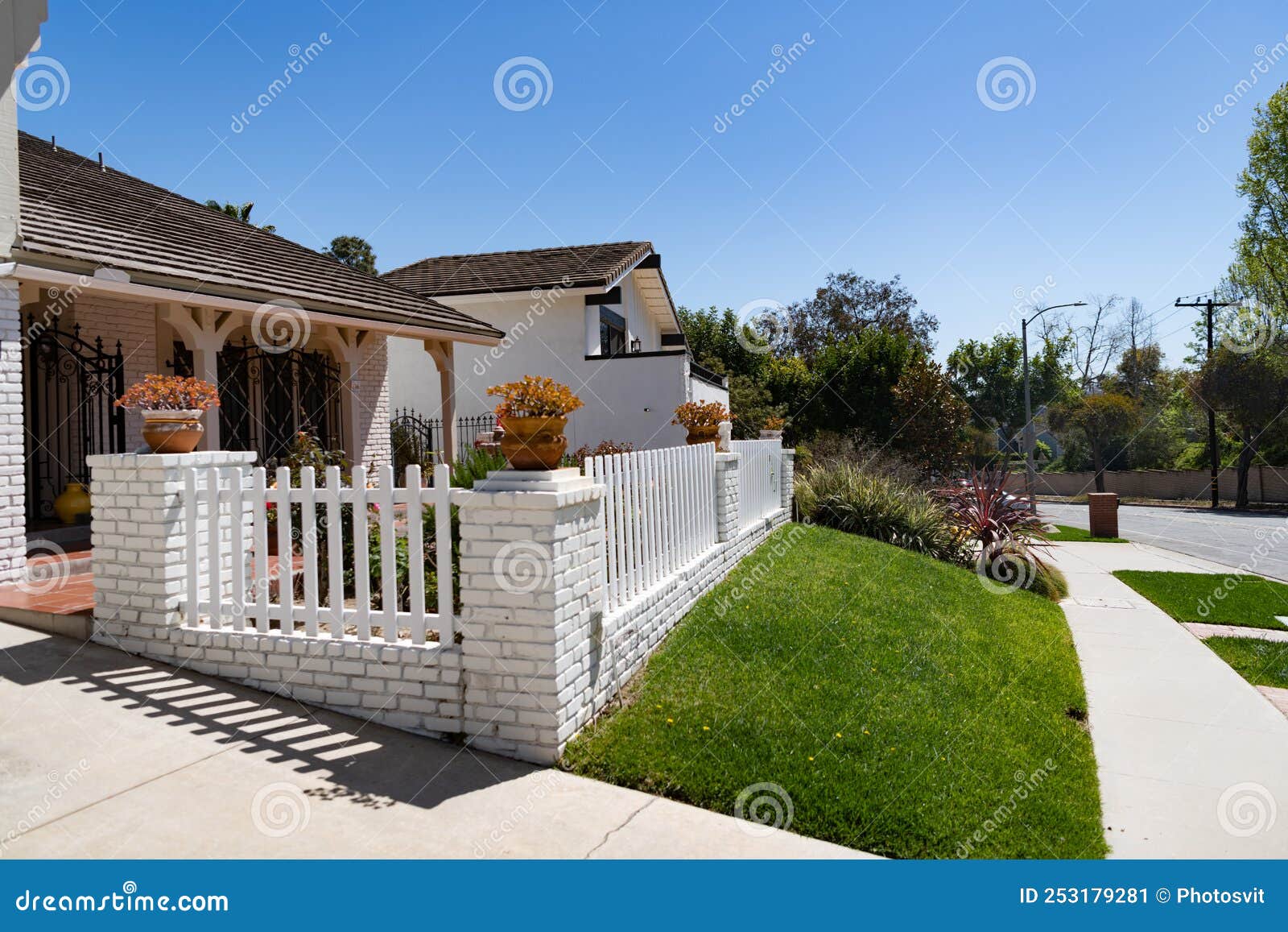 Private House Suburban Architecture with Front Yard and Lawn in Suburb ...