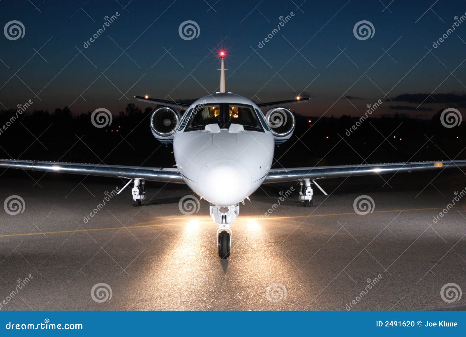 Private jet stock photo. Image of aircraft, engine, cockpit - 2491620