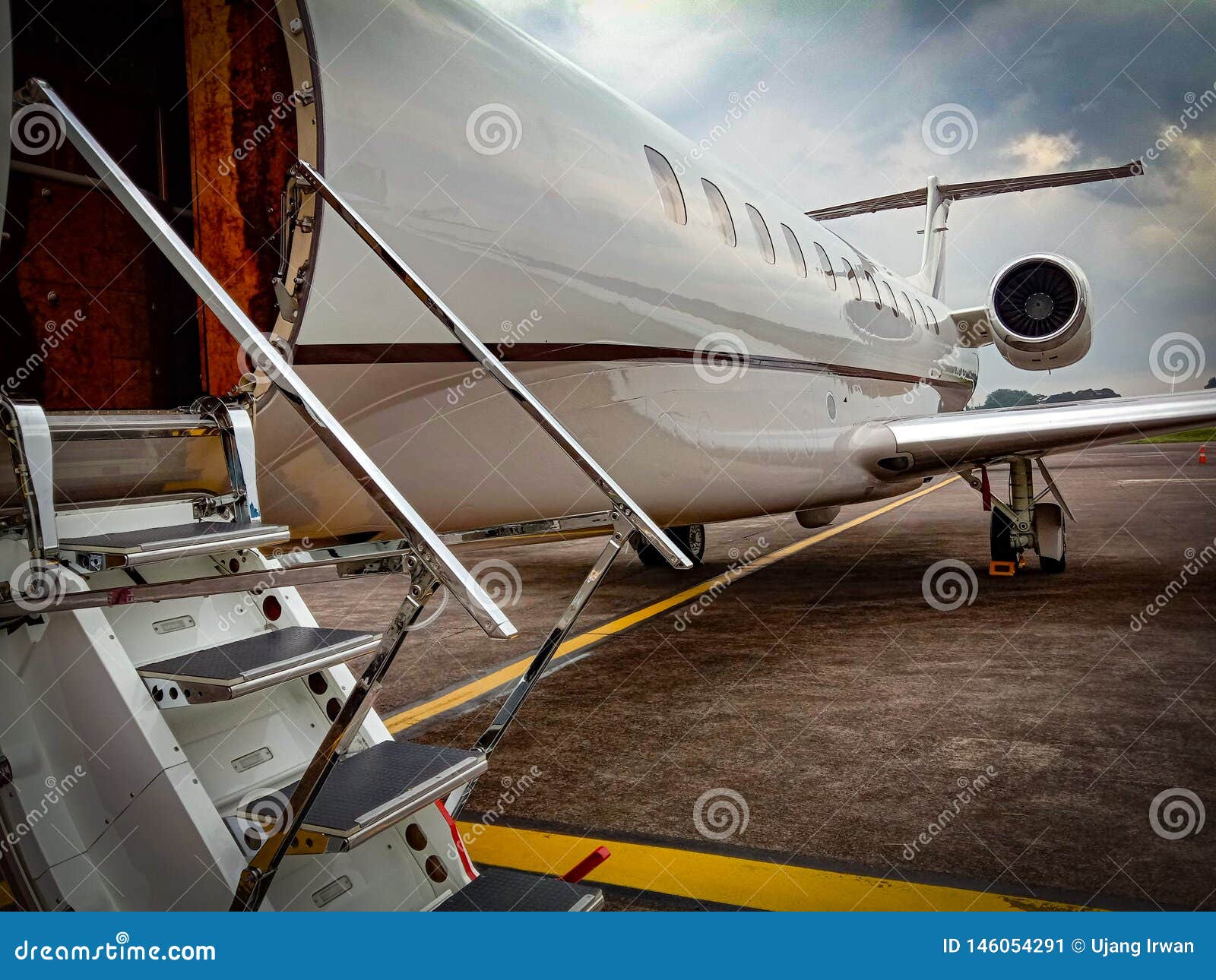 Private Jet stock image. Image of exterior, hawker, private - 146054291
