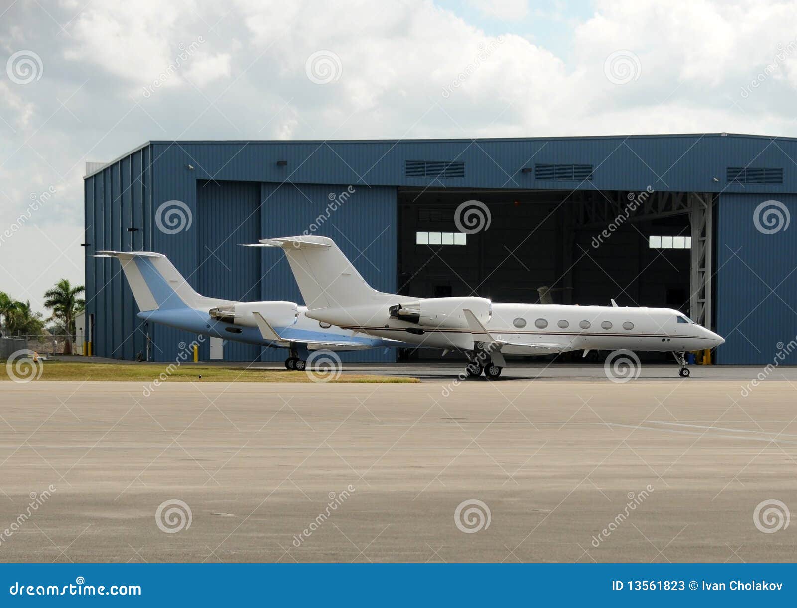 Private jets stock image. Image of planes, travel, ground - 13561823