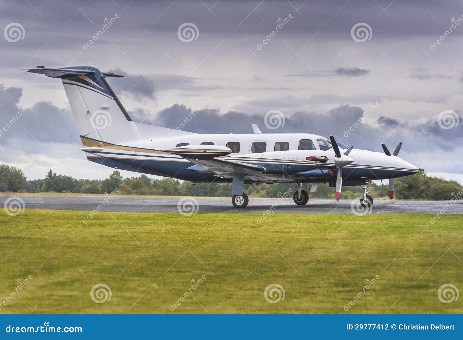 Private propeller airplane stock photo. Image of aerodynamic - 29777412