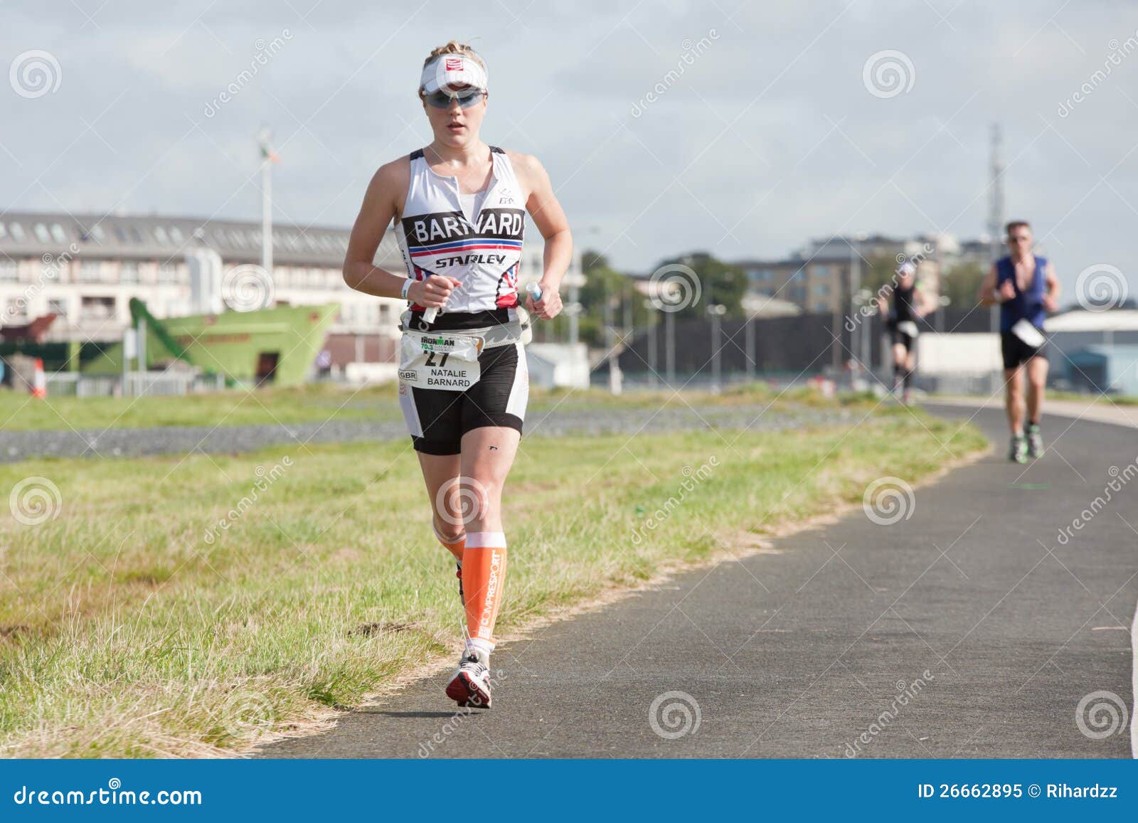 Pro Athlete Natalie Barnard ( 27) Editorial Image - Image of bicycle ...