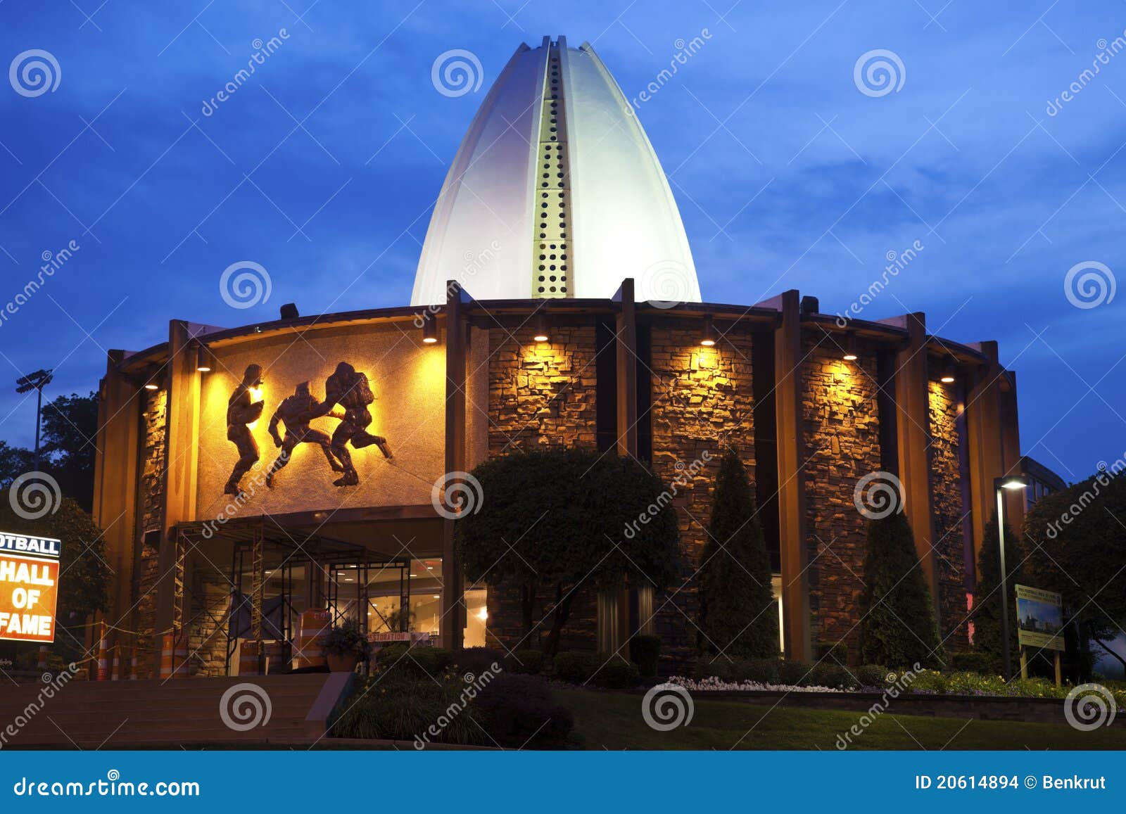 Pro Football Hall of Fame editorial stock image. Image of fame - 20614894