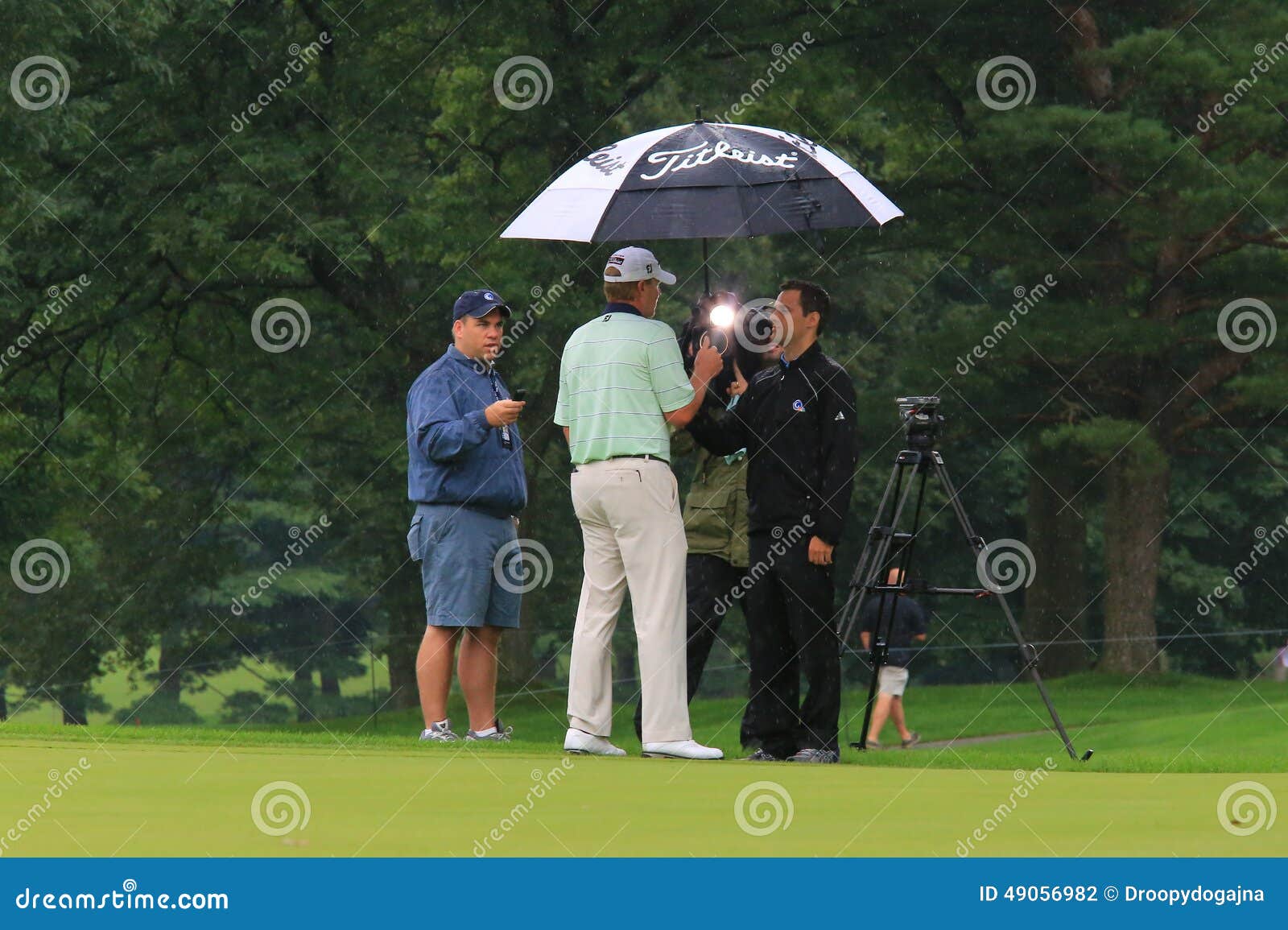 Pro golfer Steve Stricker editorial photography. Image of golf - 49056982
