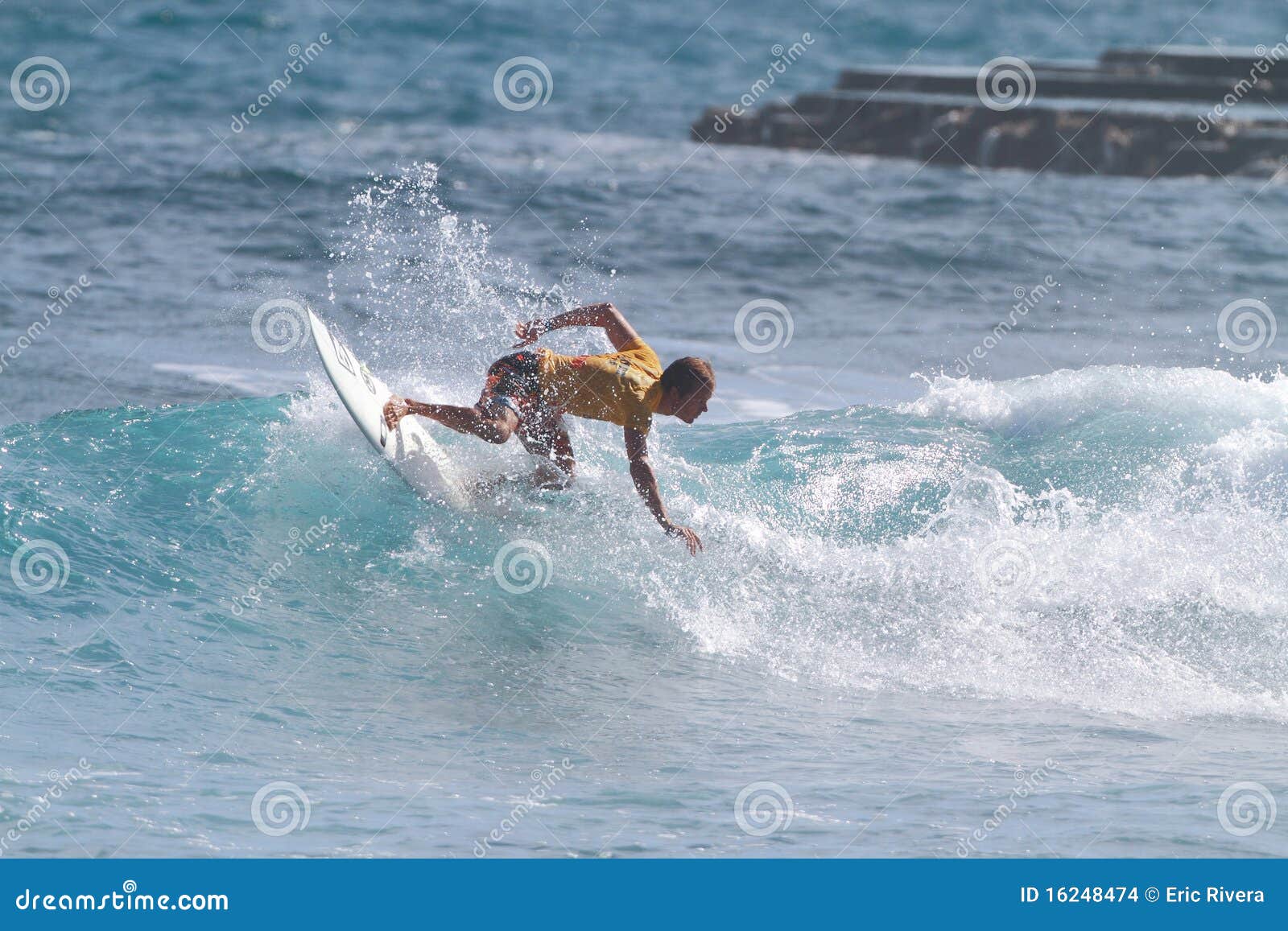 Pro surfer Brian Toth editorial stock image. Image of extra - 16248474