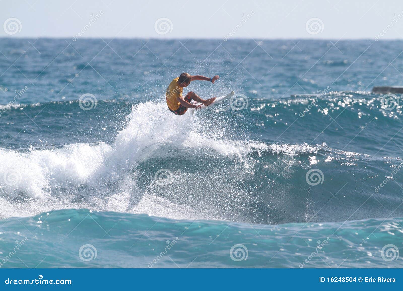 Pro surfer Brian Toth editorial stock image. Image of rico - 16248504